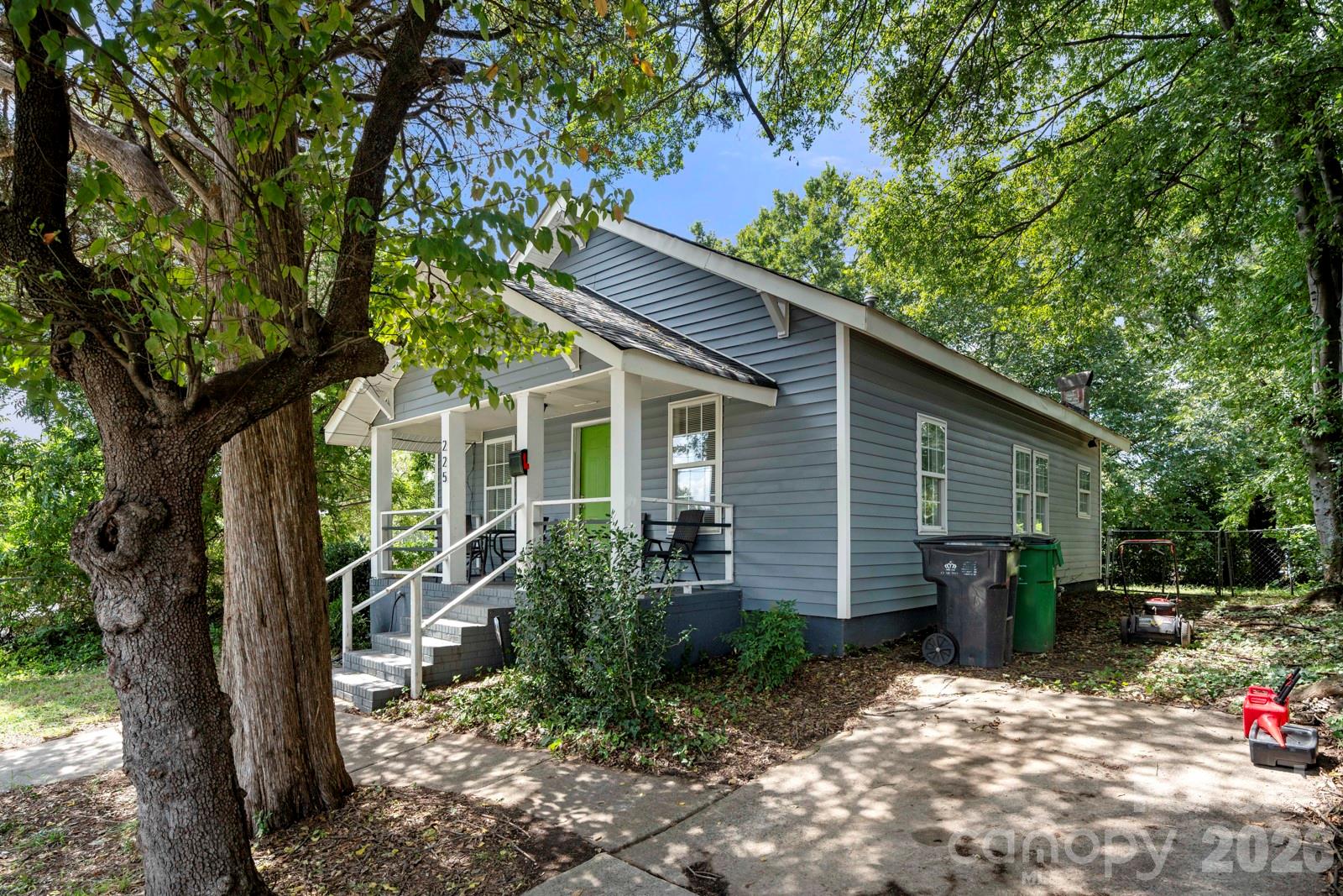 225 Flint Street, Charlotte, NC - photo 7 of 31