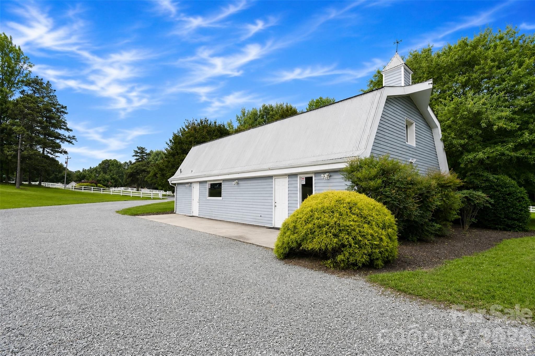 Photo 41 of 7904 Saddleview Court, Charlotte, NC