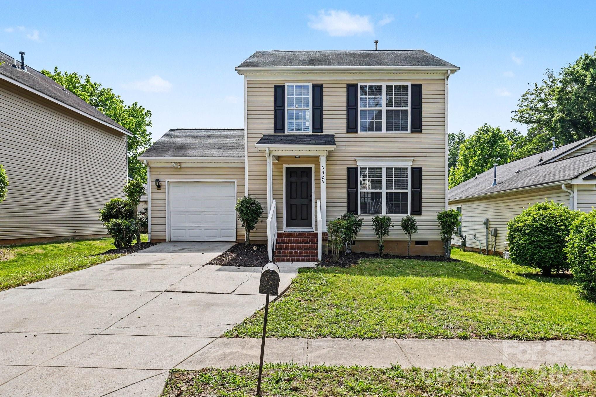 Photo 2 of 6325 Linda Vista Lane, Charlotte, NC