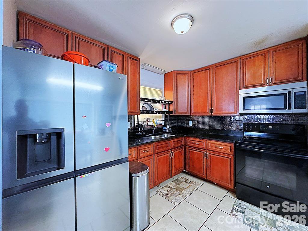 Photo 3 of 2209 Laura Drive, Charlotte, NC