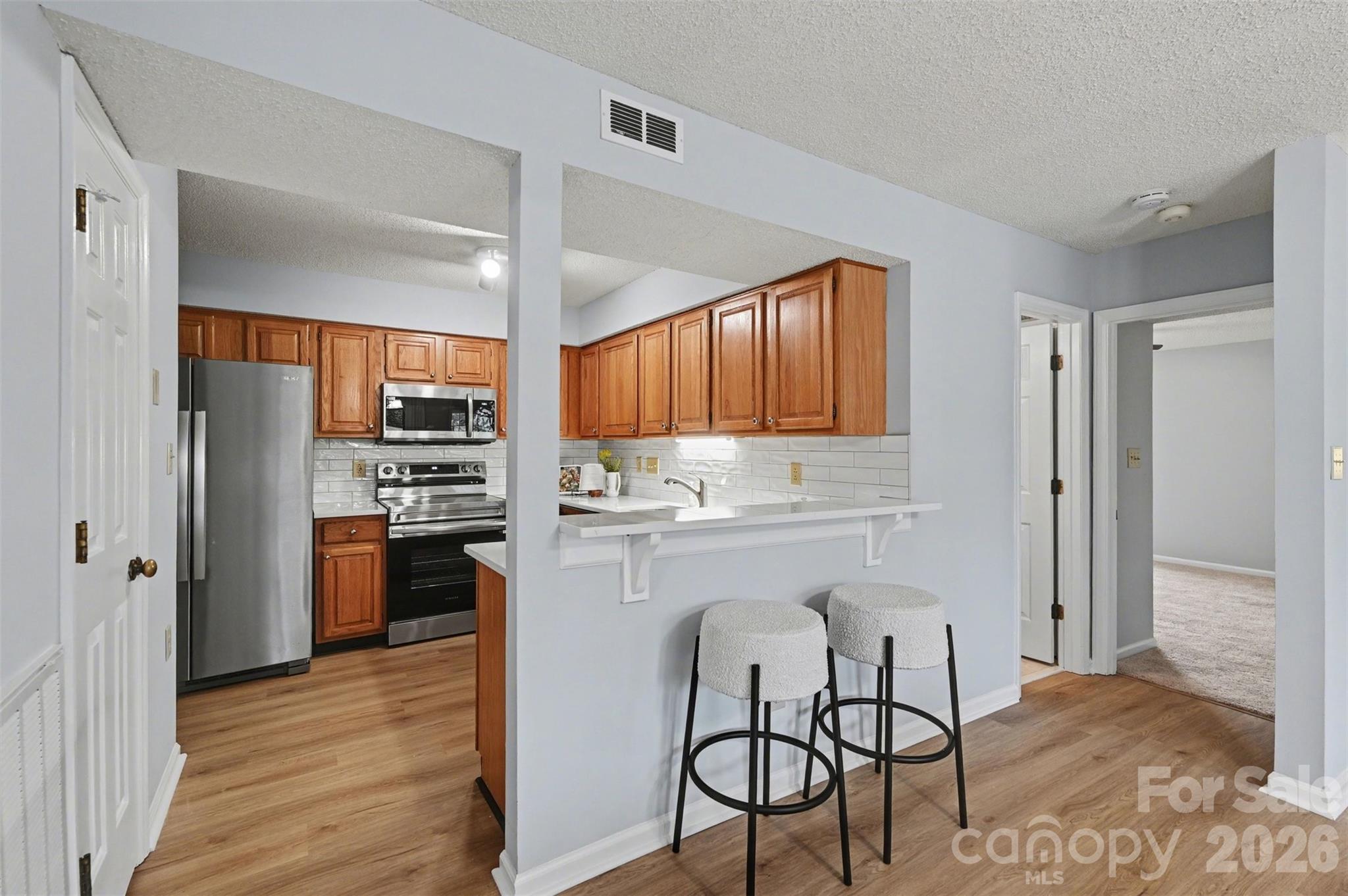 Photo 4 of 5866 Harris Grove Lane, Charlotte, NC