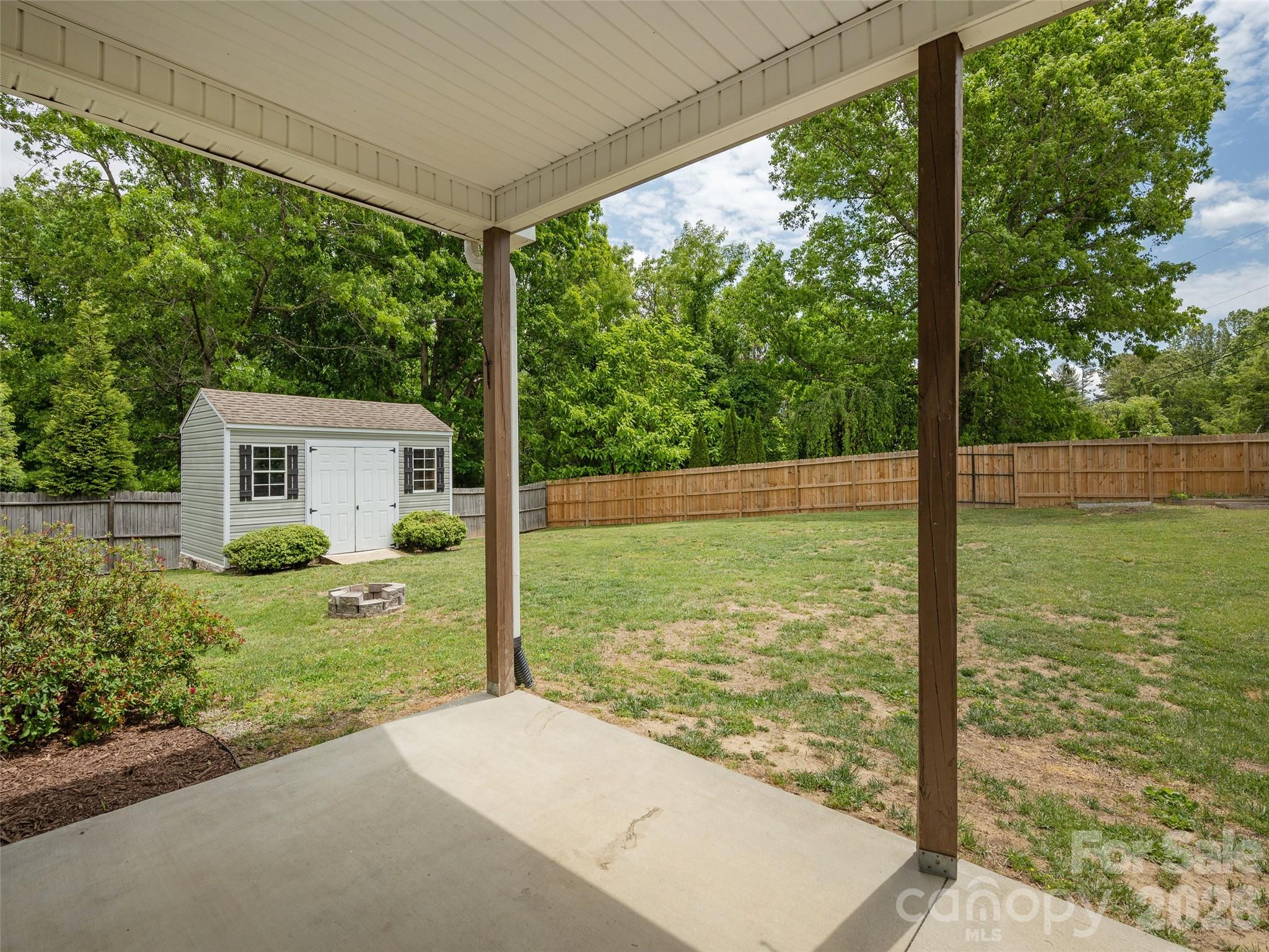 132 Beck Creek Circle, Flat Rock, NC - photo 32 of 38