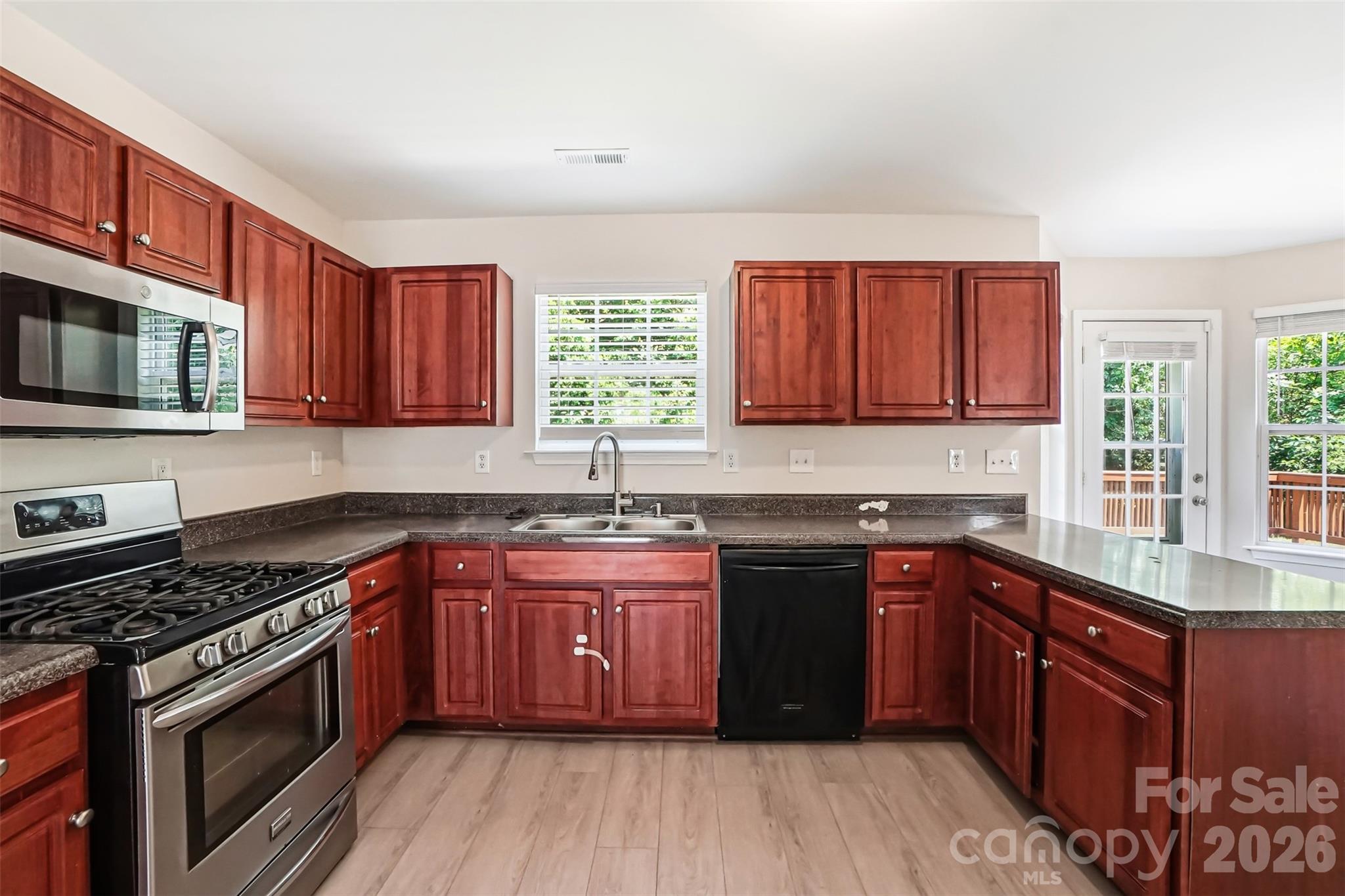 Photo 13 of 5012 Eagle Creek Drive, Charlotte, NC