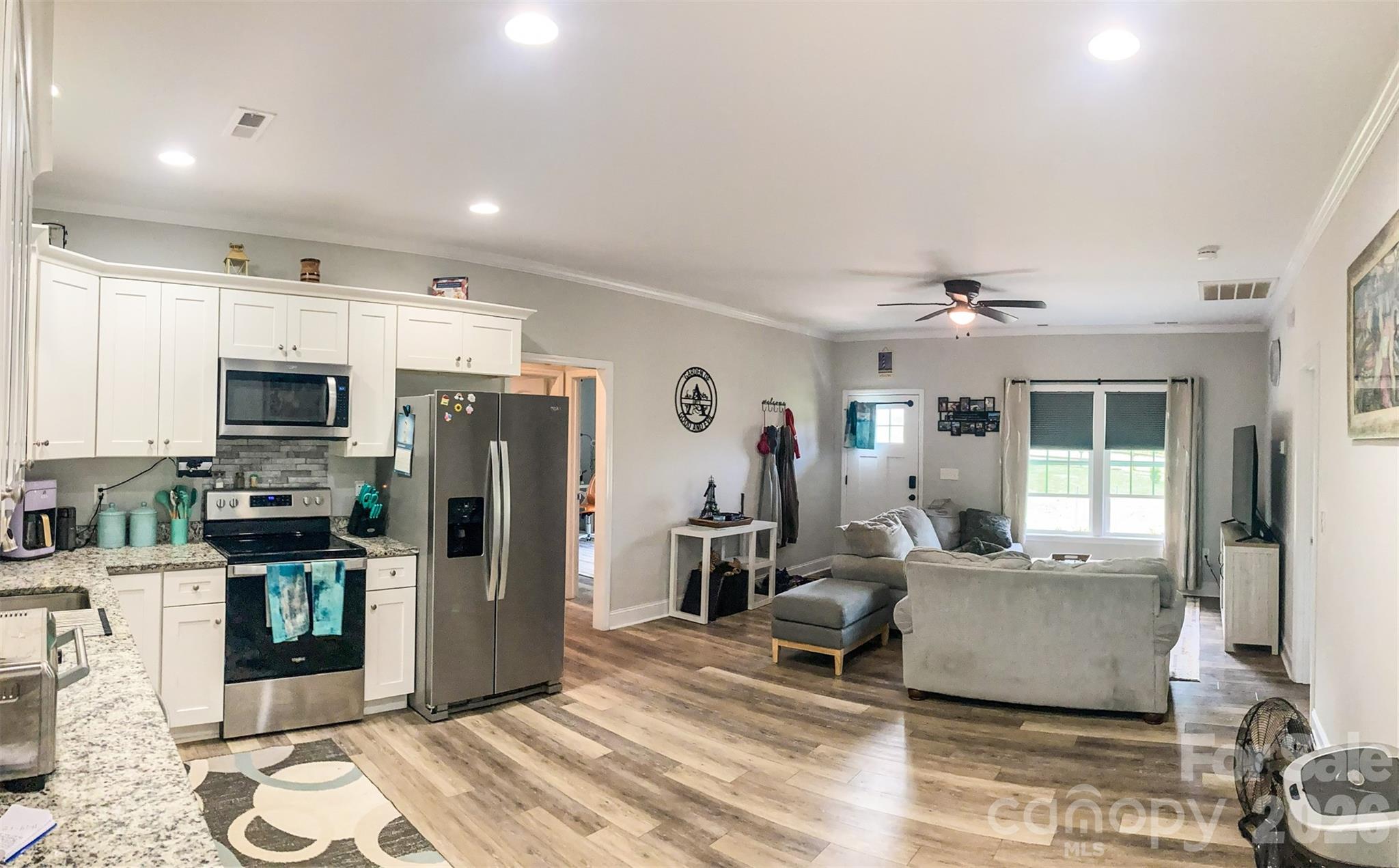 214 W Church Street, Jefferson, SC - photo 10 of 39