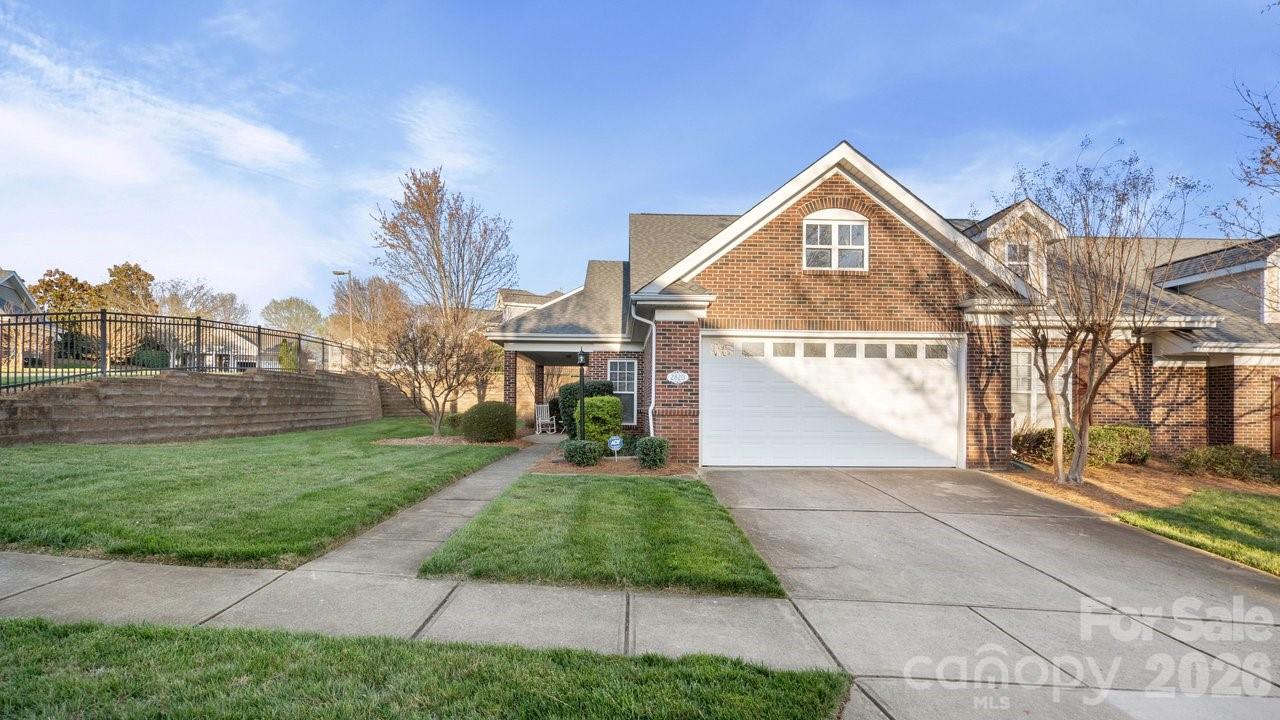 Photo 2 of 2820 Summer Valley Court, Charlotte, NC