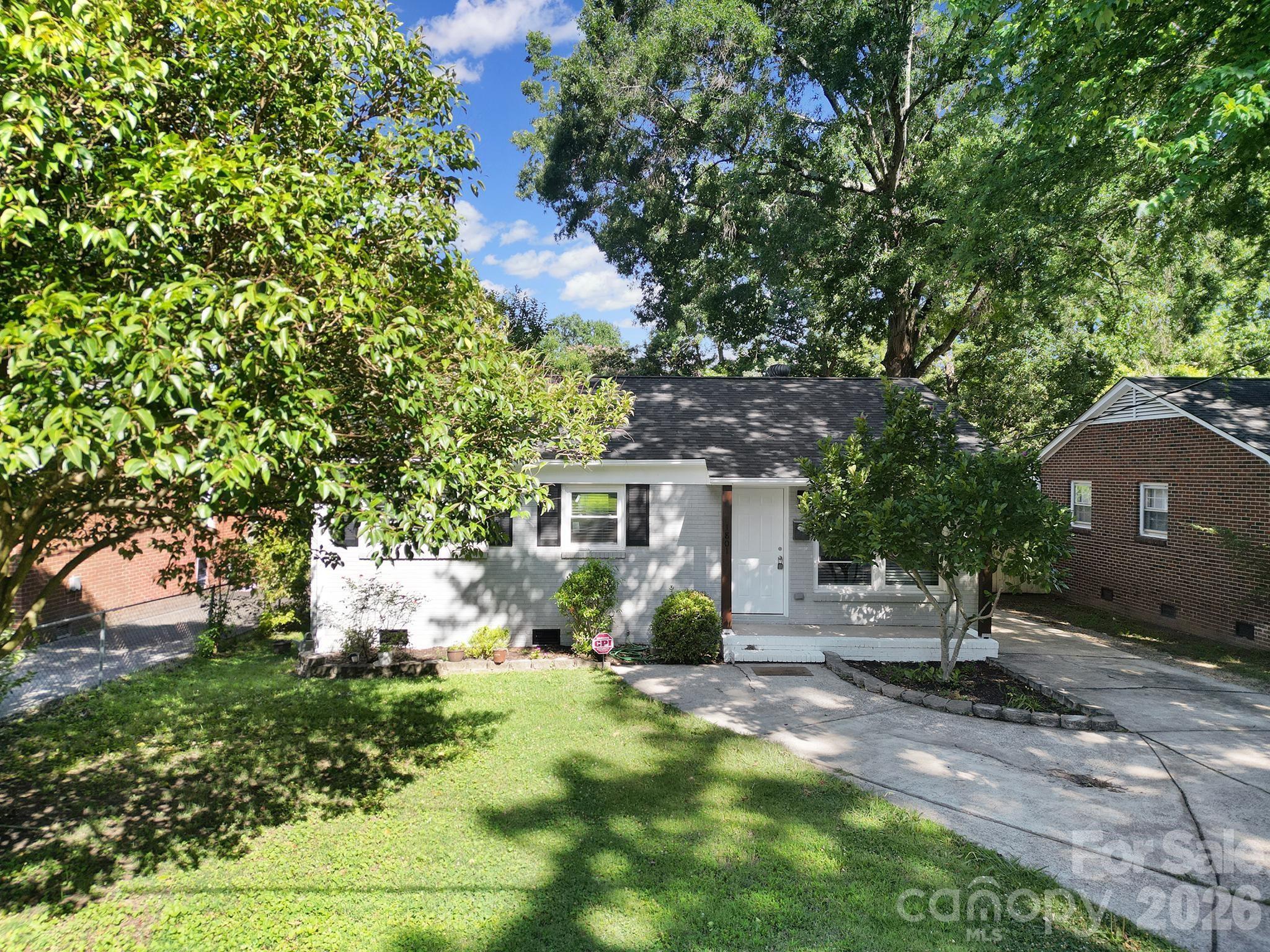 Home for sale at 1801 Dallas Avenue, Charlotte, NC — photo 1 of 34