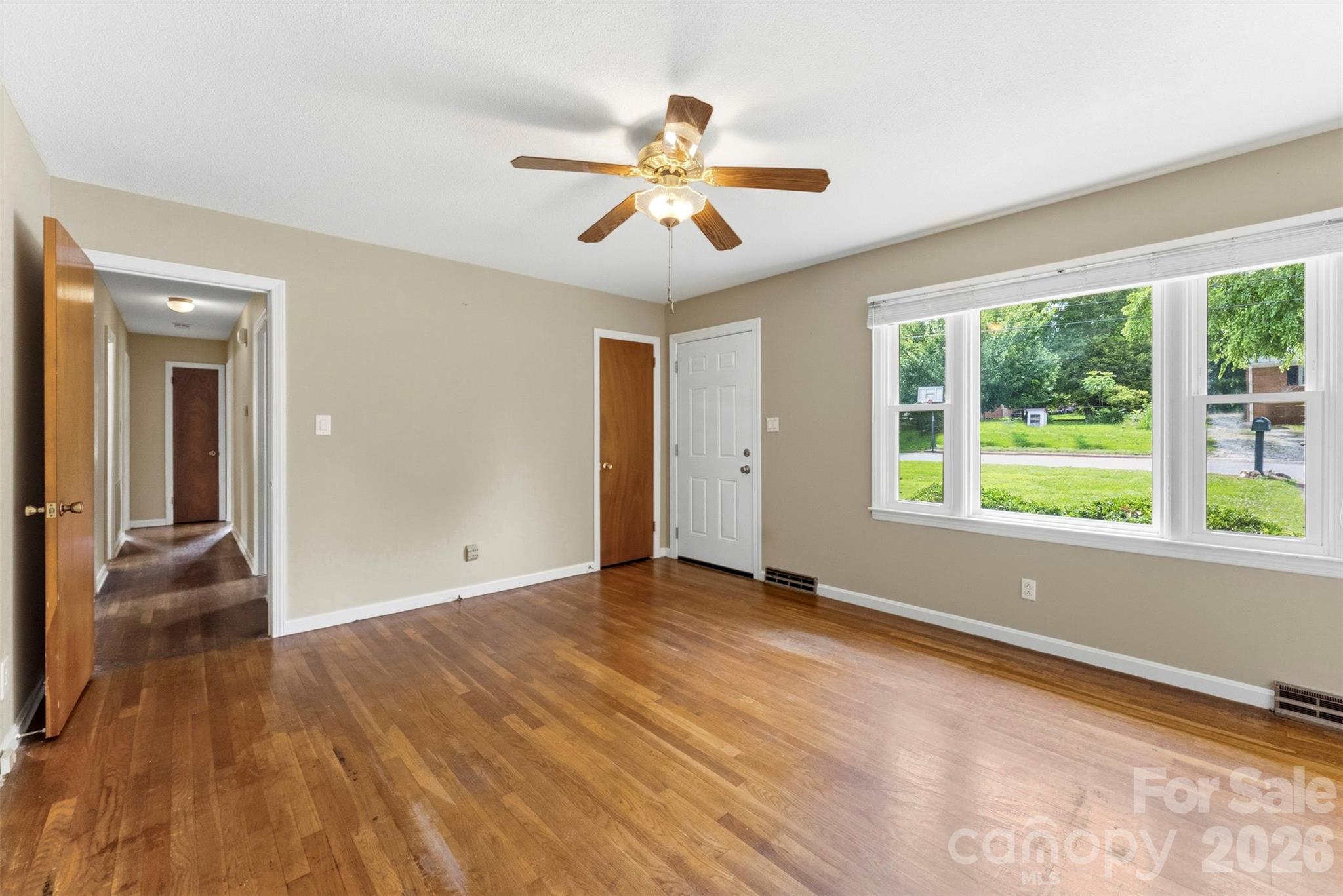 Home for sale at 609 Temple Street, Kings Mountain, NC — photo 5 of 41