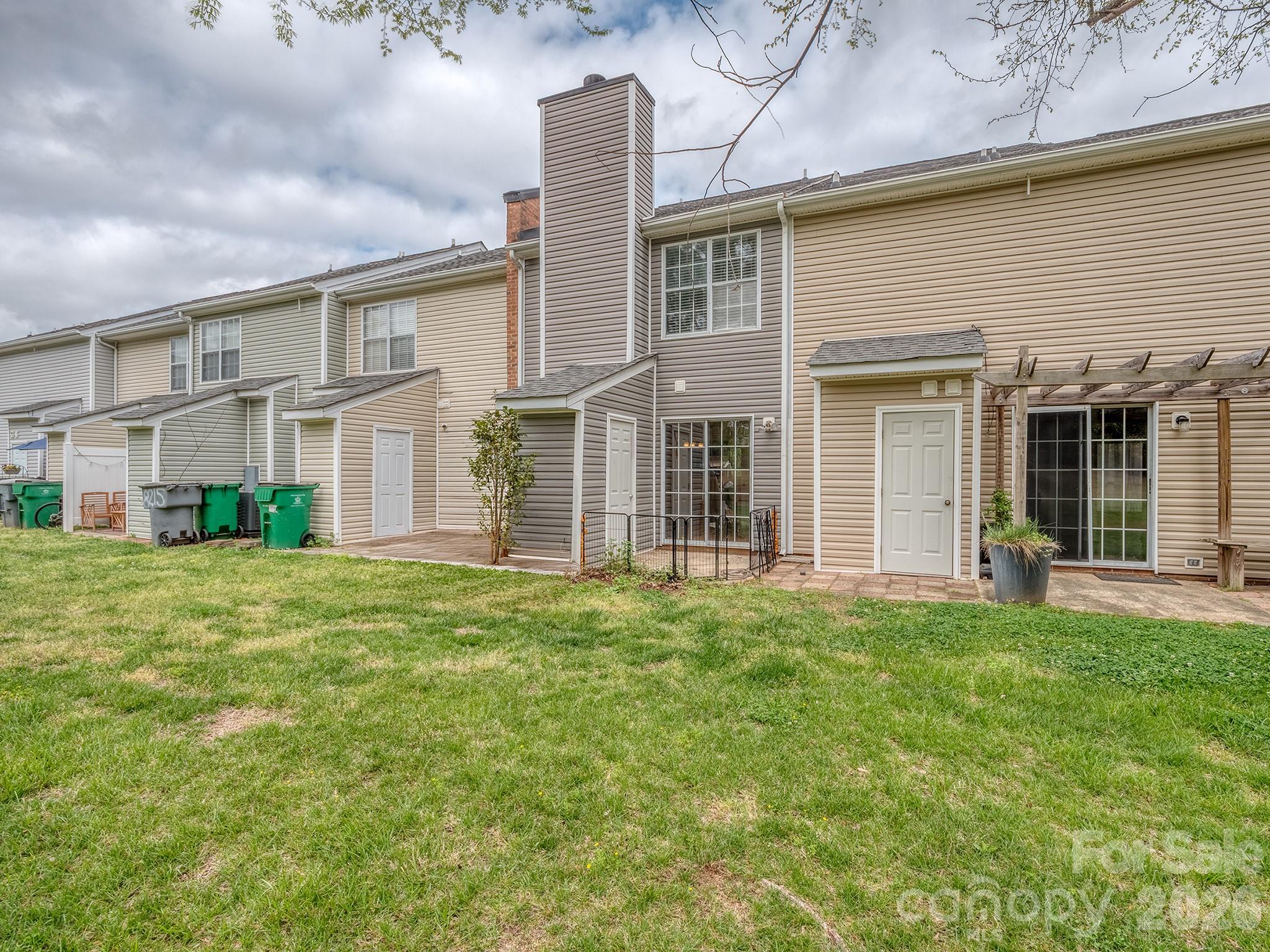 Photo 32 of 8211 Golf Ridge Drive, Charlotte, NC
