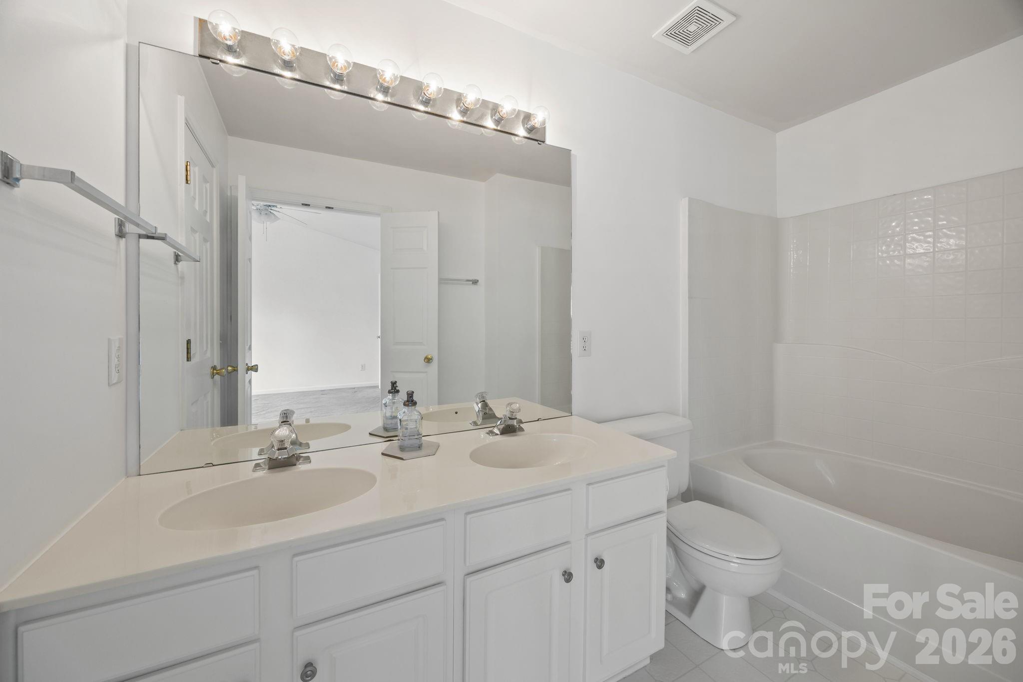 Photo 14 of 3228 Mannington Drive, Charlotte, NC