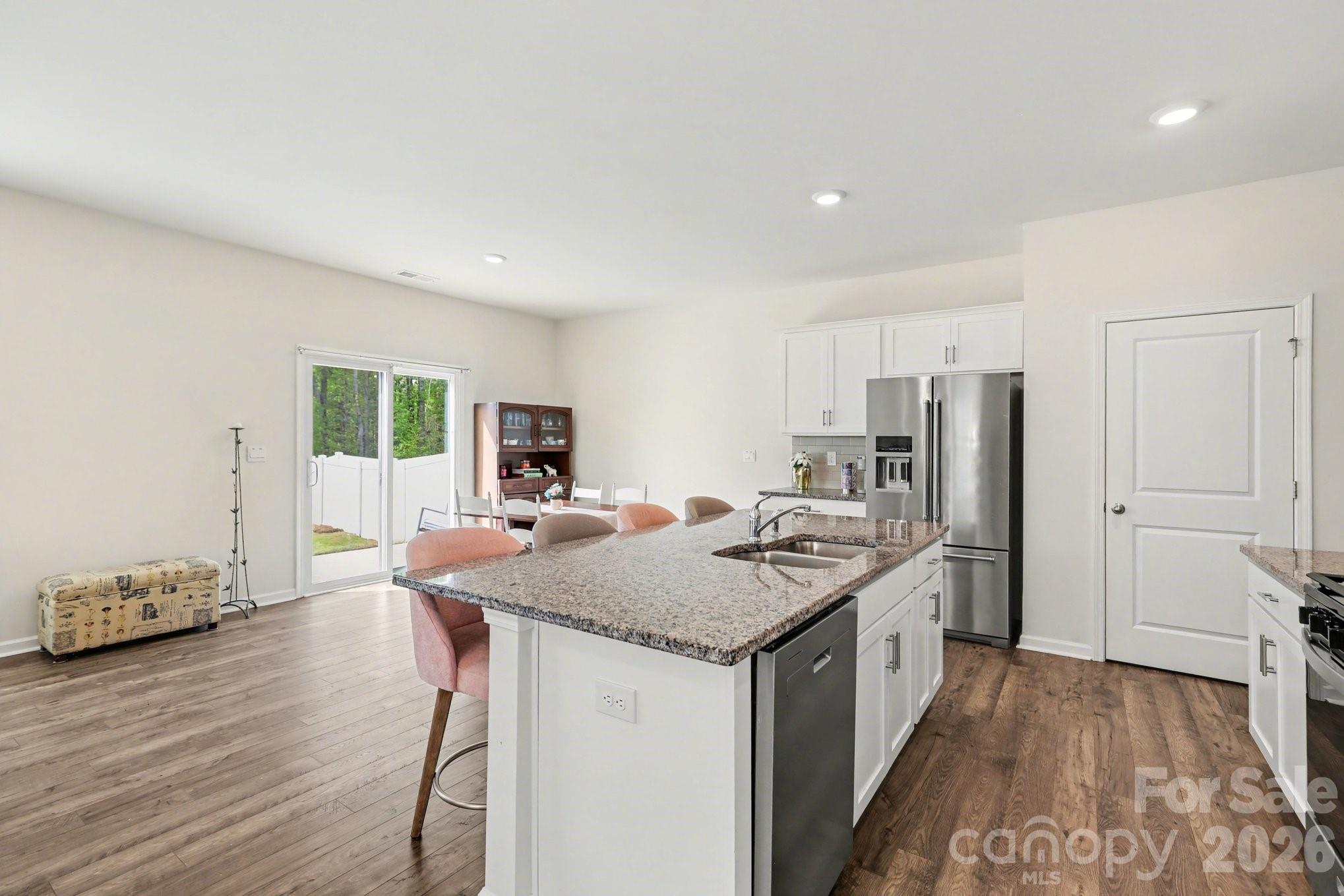Photo 6 of 8133 Clairwood Drive, Charlotte, NC
