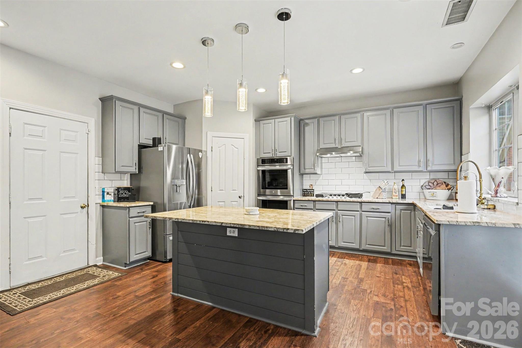 Photo 3 of 8021 Pelorus Lane, Charlotte, NC
