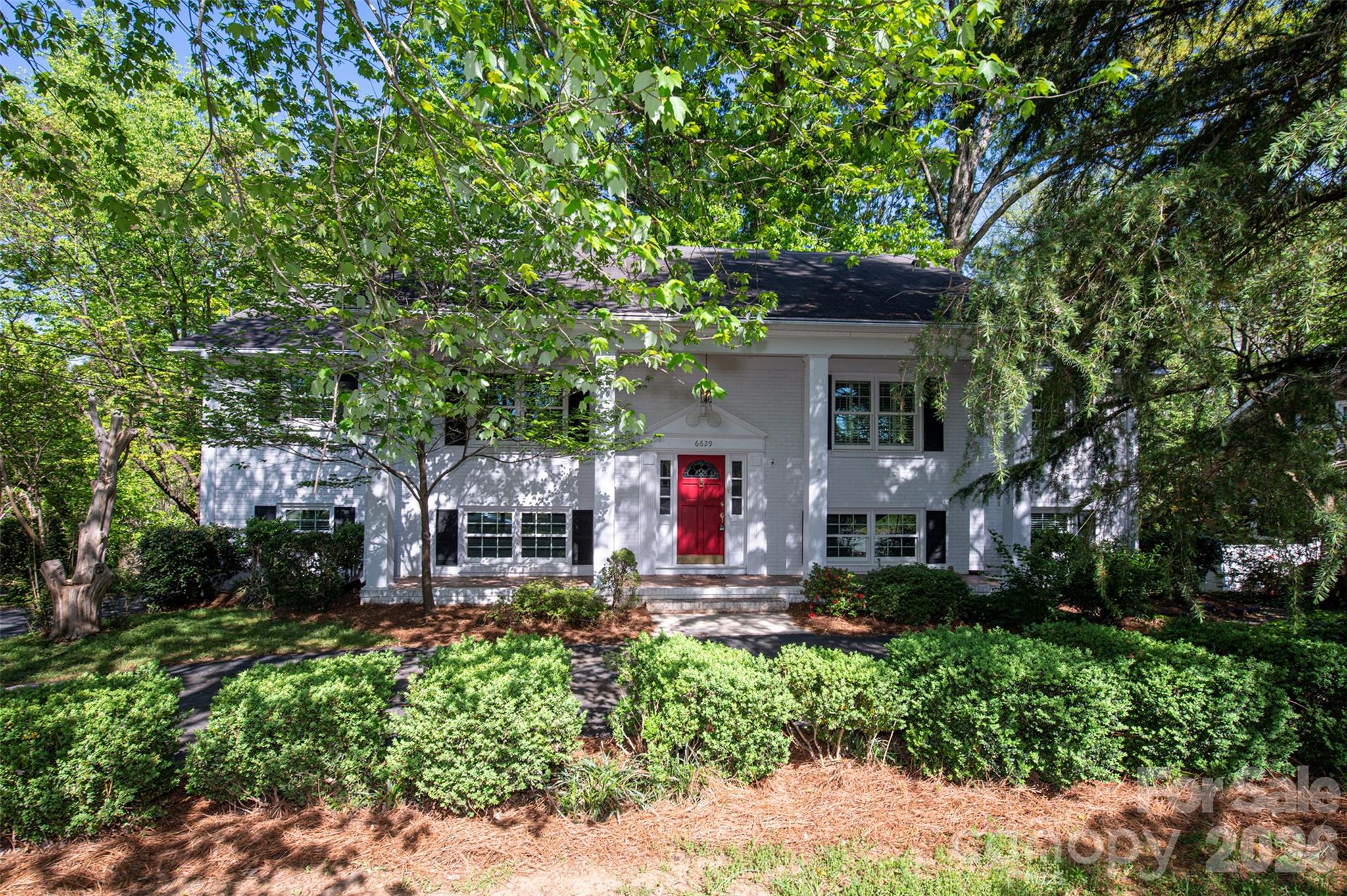 Photo 3 of 6629 Knightswood Drive, Charlotte, NC
