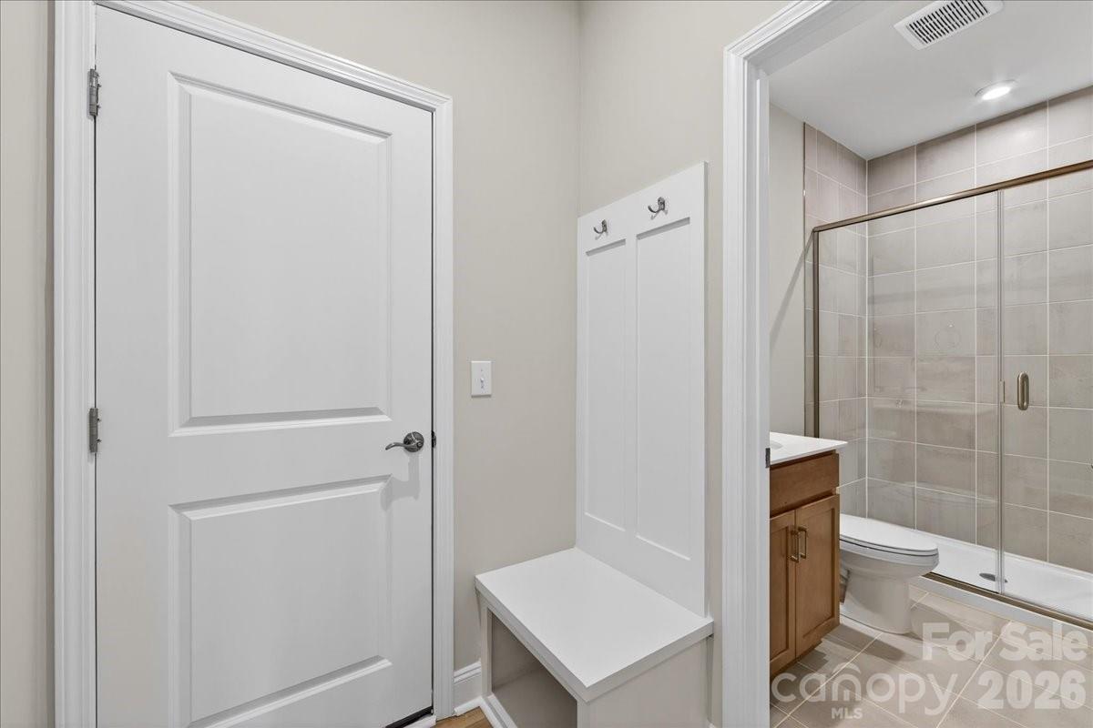 Photo 9 of 7925 Cedarsmith Court, Charlotte, NC