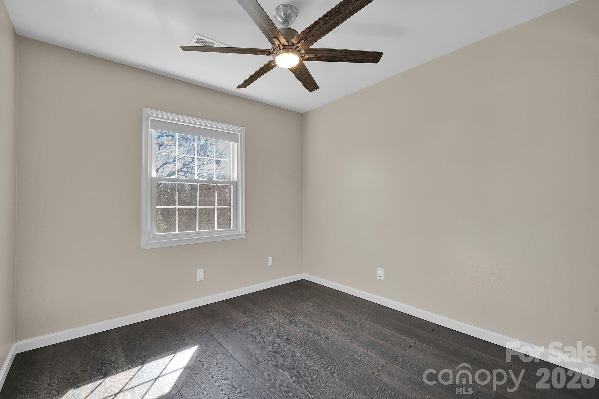 Photo 23 of 8308 Knights Bridge Road, Charlotte, NC
