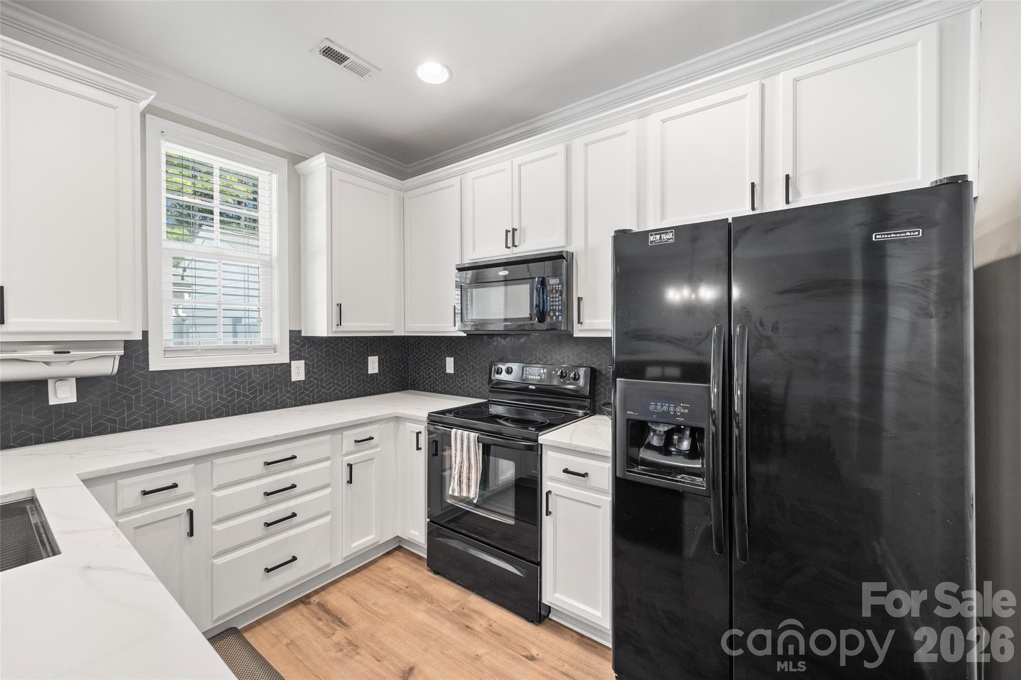 9821 Longstone Lane, Charlotte, NC - photo 12 of 34