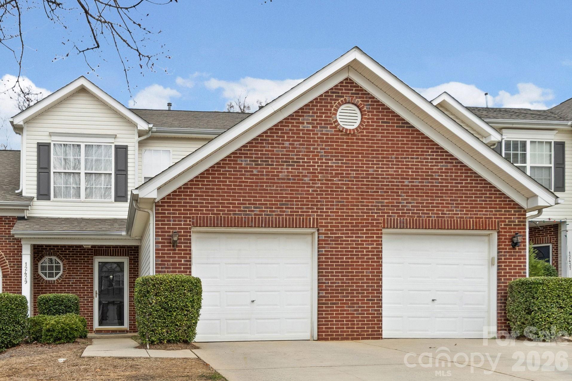 12429 Stratfield Place Circle, Pineville, NC