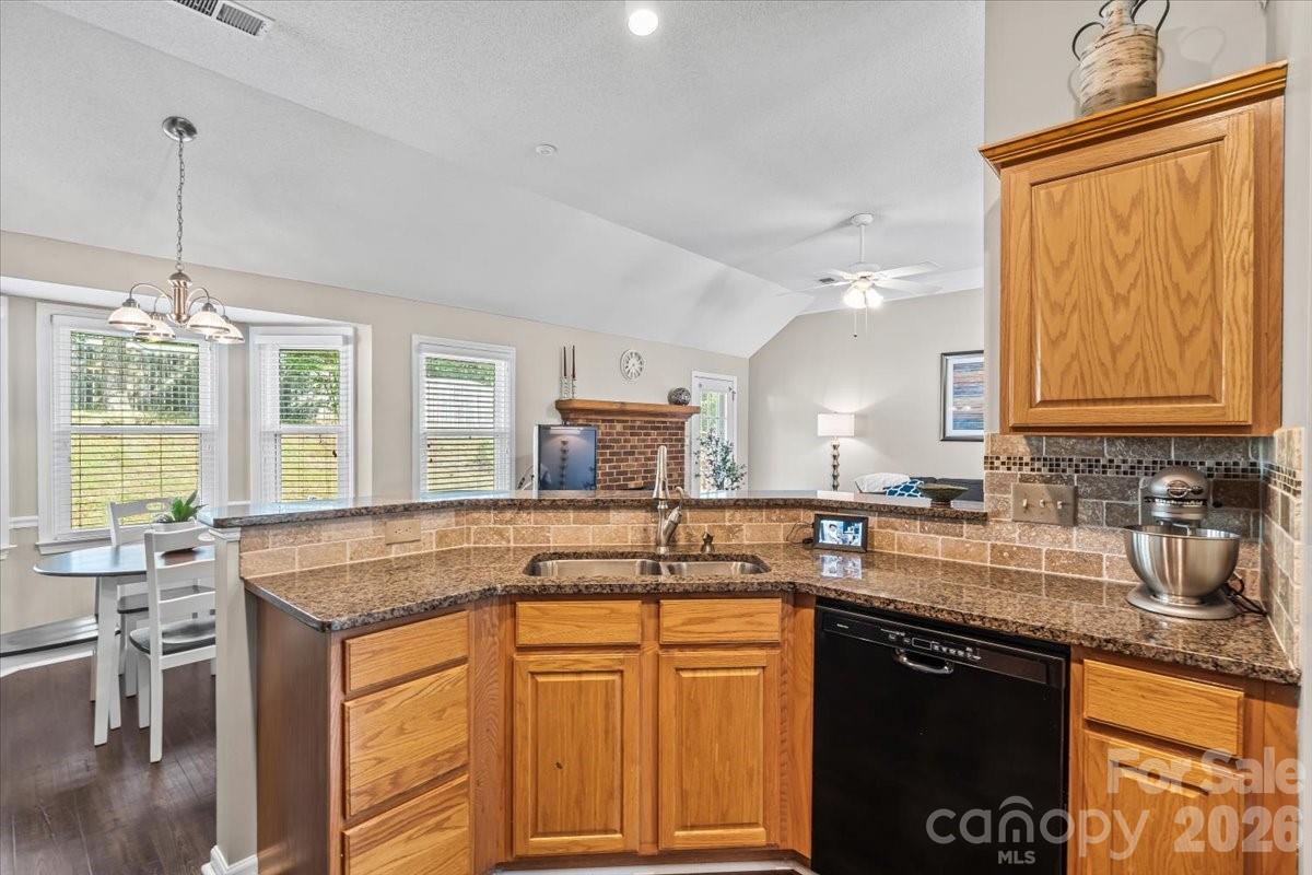 Photo 10 of 14413 John Beck Drive, Charlotte, NC