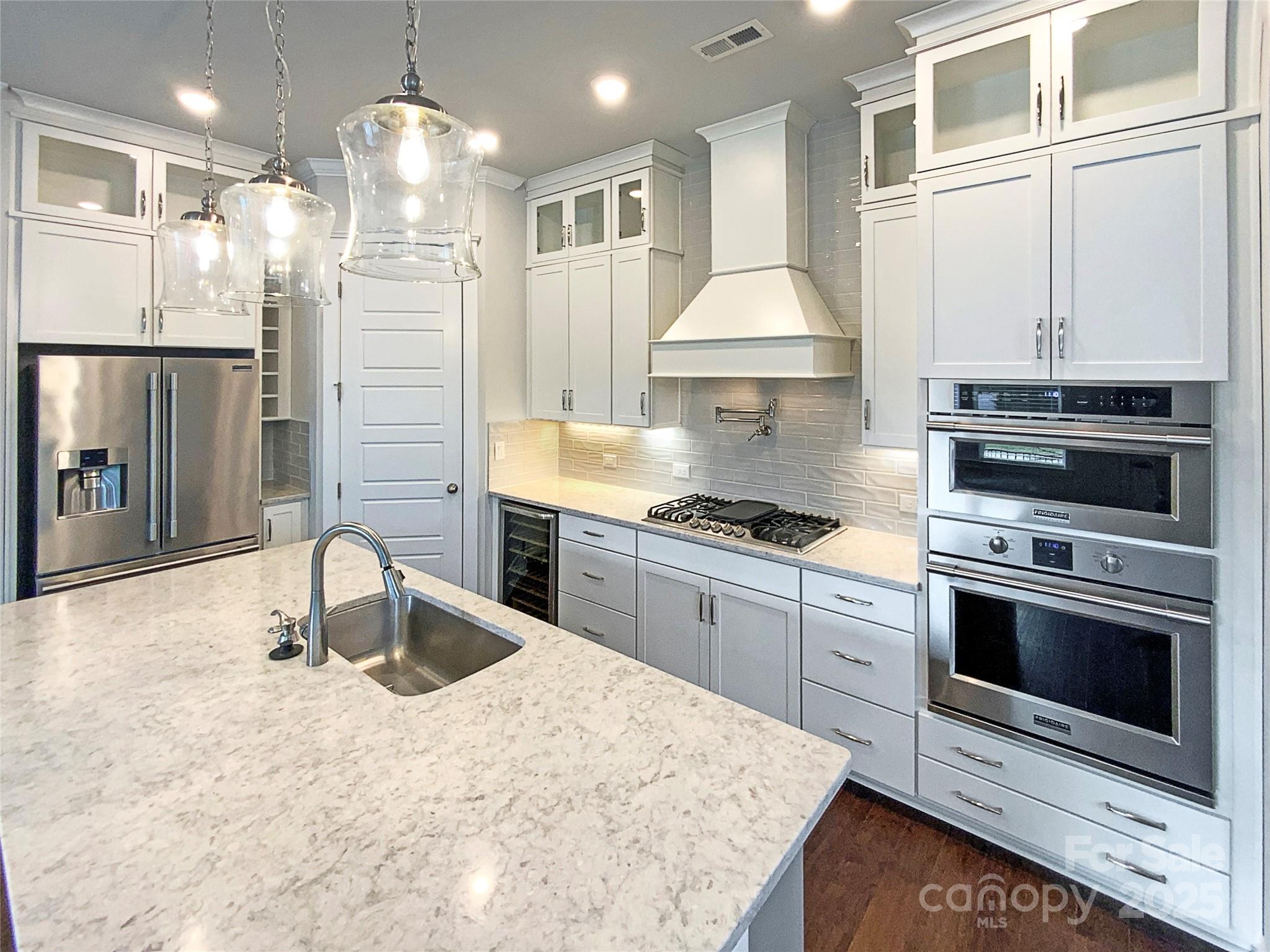 Photo 2 of 11005 Cobb Creek Court, Charlotte, NC