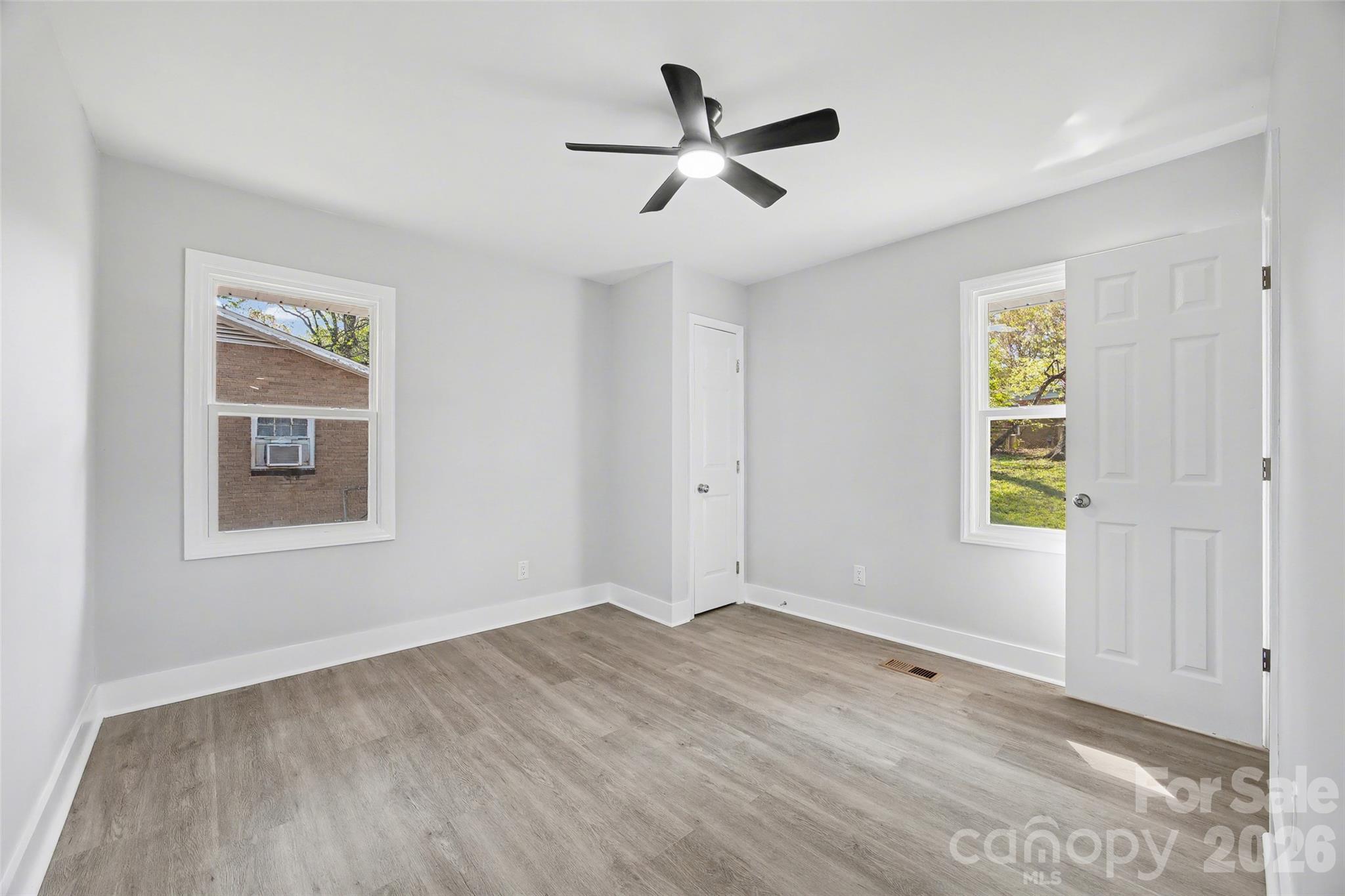 553 Derrydowne Drive, Charlotte, NC - photo 18 of 20