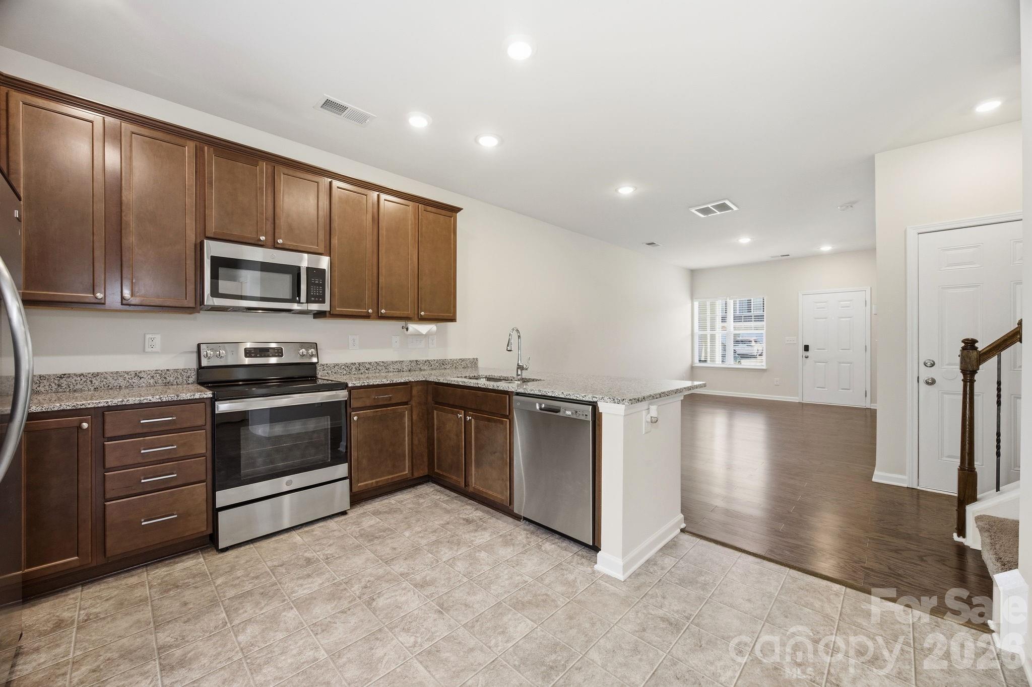 324 Zocalo Drive, Gastonia, NC - photo 3 of 31