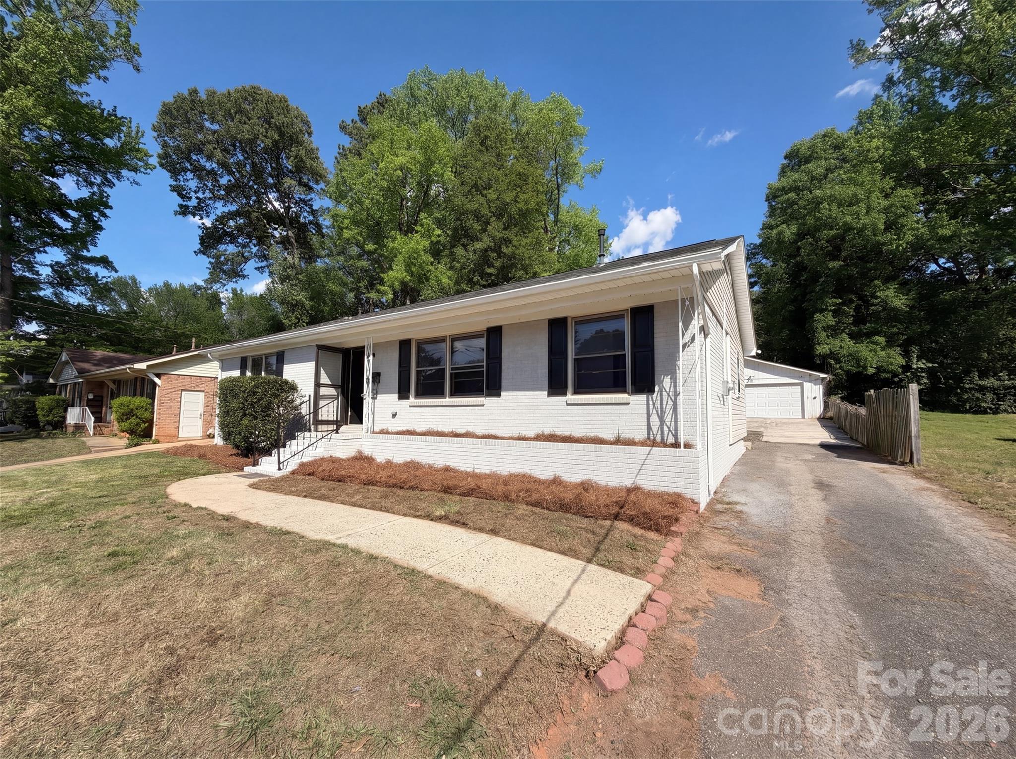 Photo 2 of 1815 Weststone Drive, Charlotte, NC