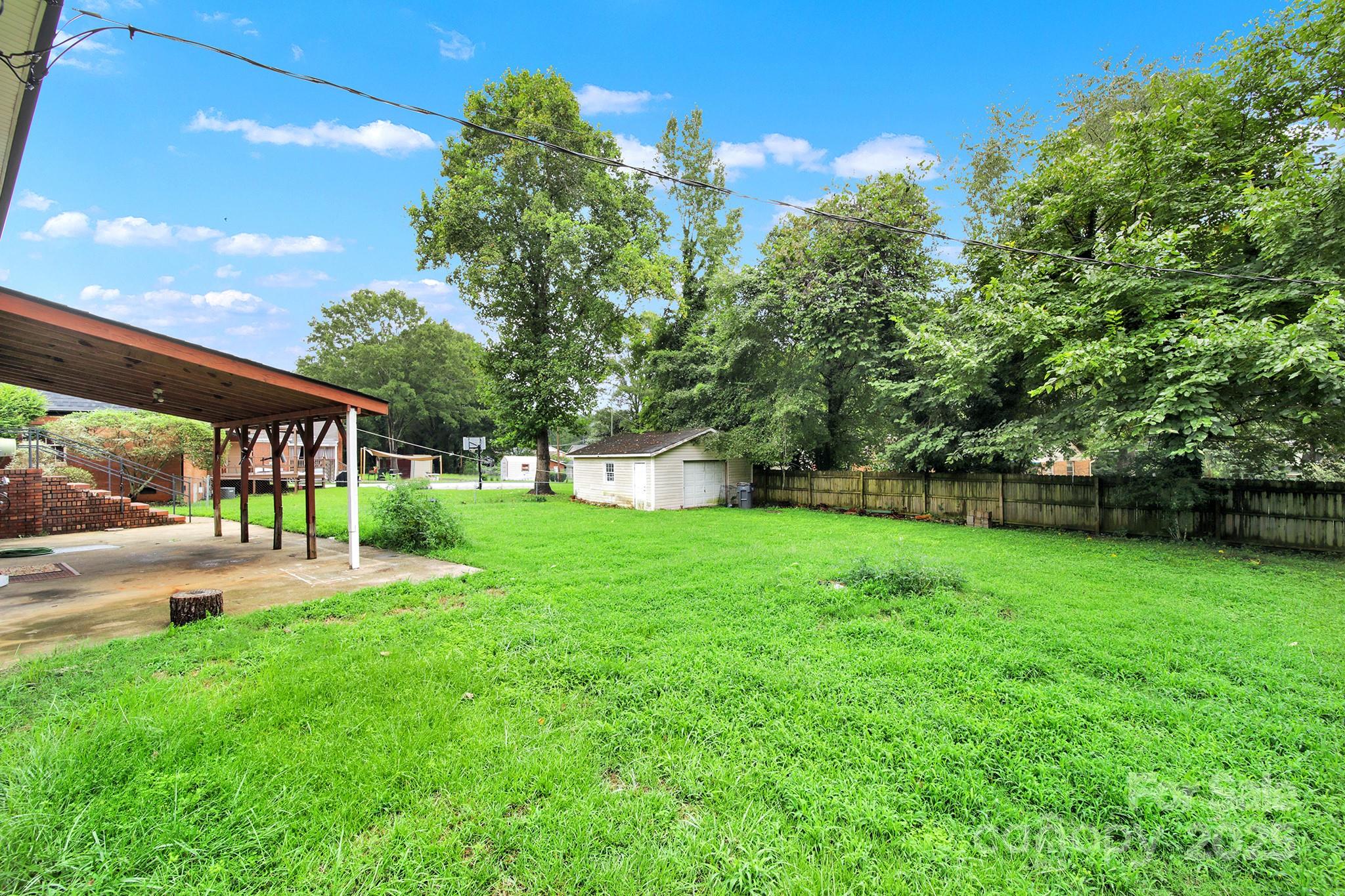 Photo 4 of 5300 Grafton Drive, Charlotte, NC