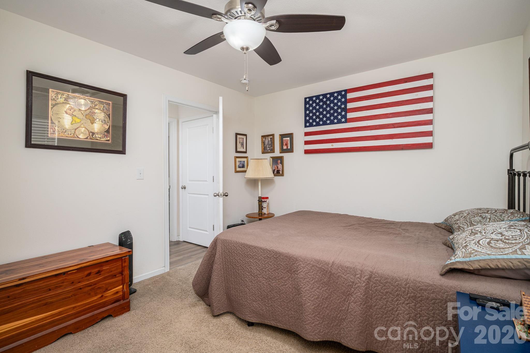 2818 Easton Knoll Drive, Dallas, NC - photo 14 of 48