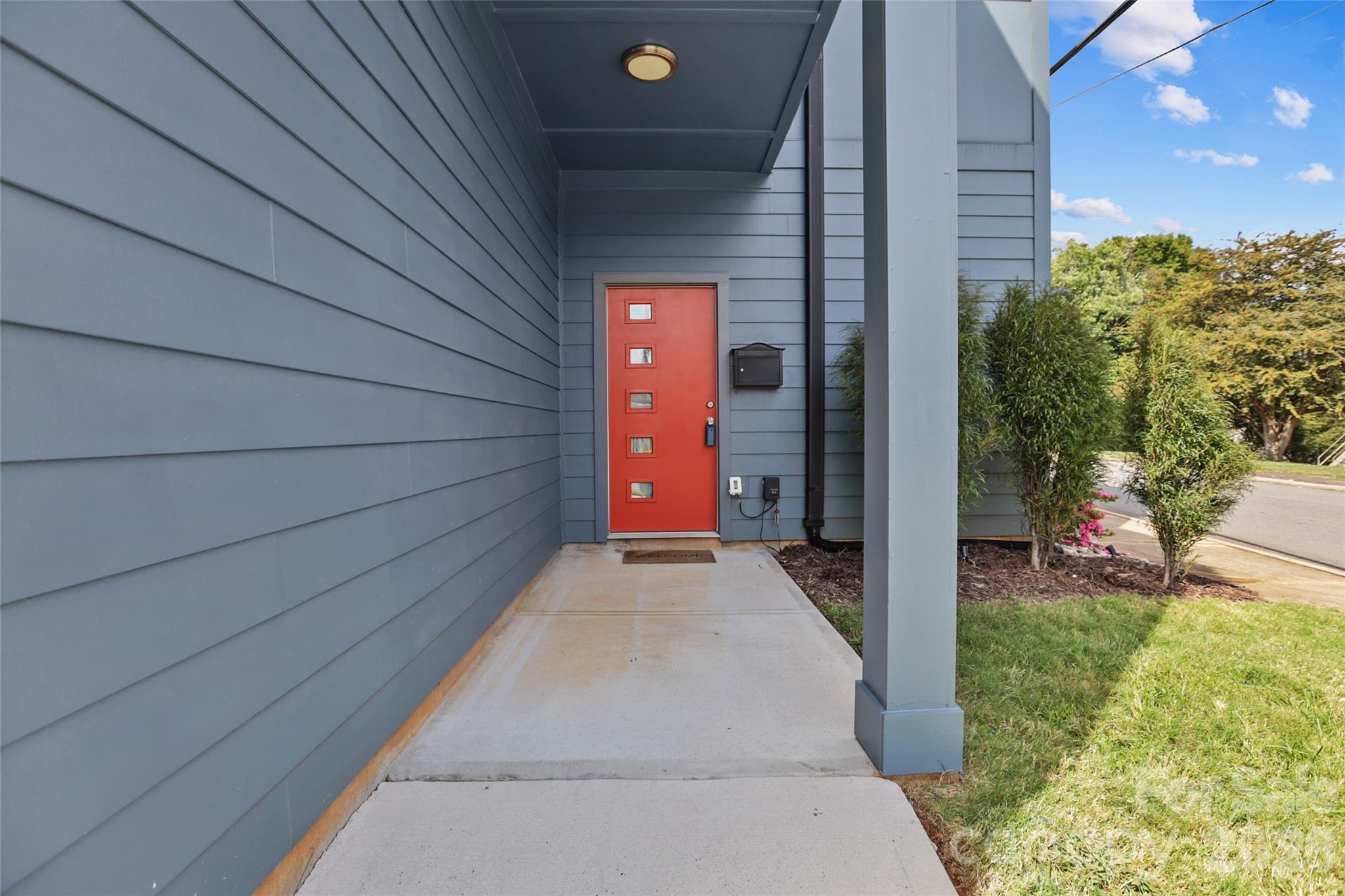621 Campus Street, Charlotte, NC - photo 3 of 36
