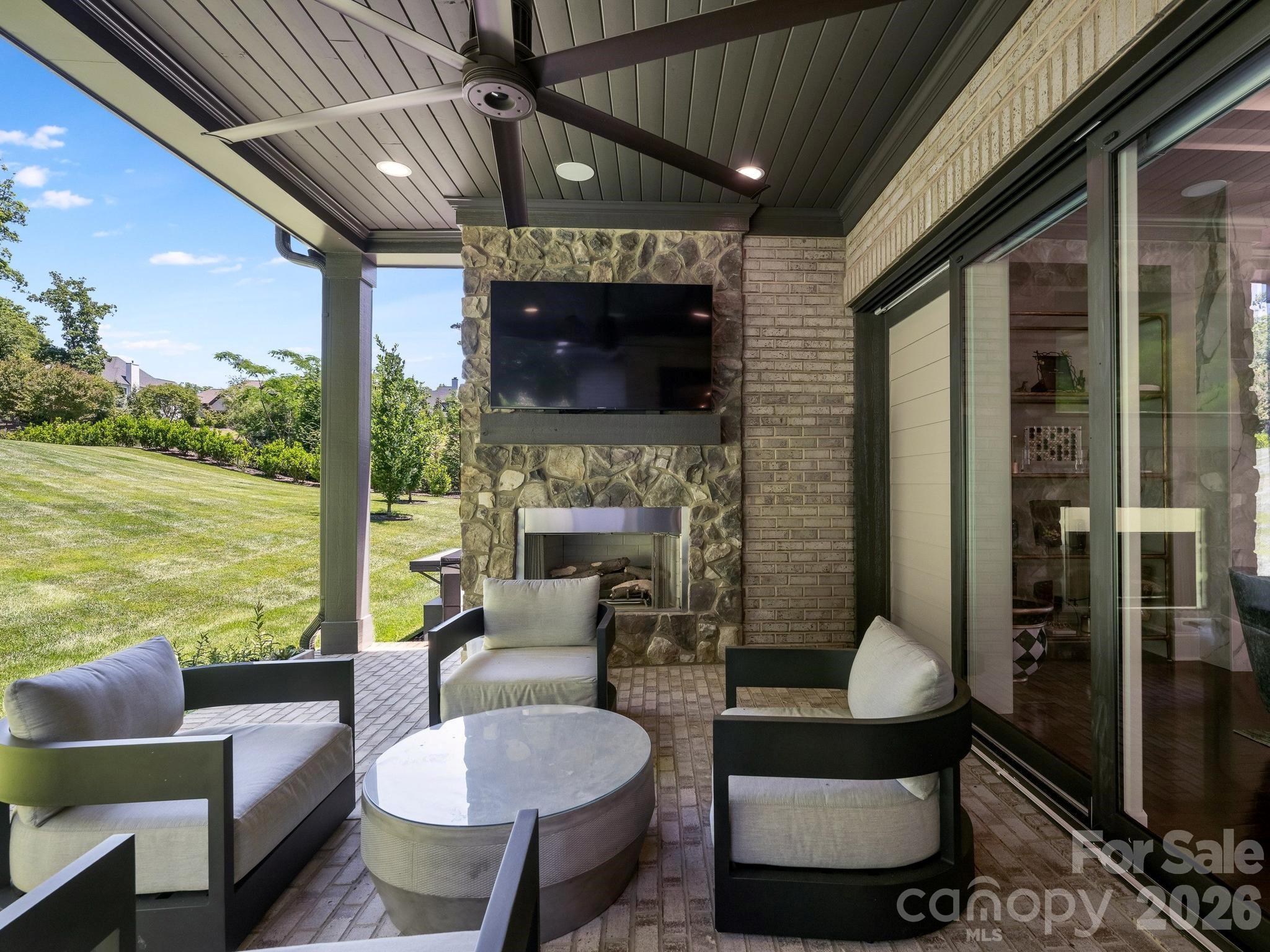 1115 Shelton Oaks Court, Charlotte, NC - photo 10 of 39