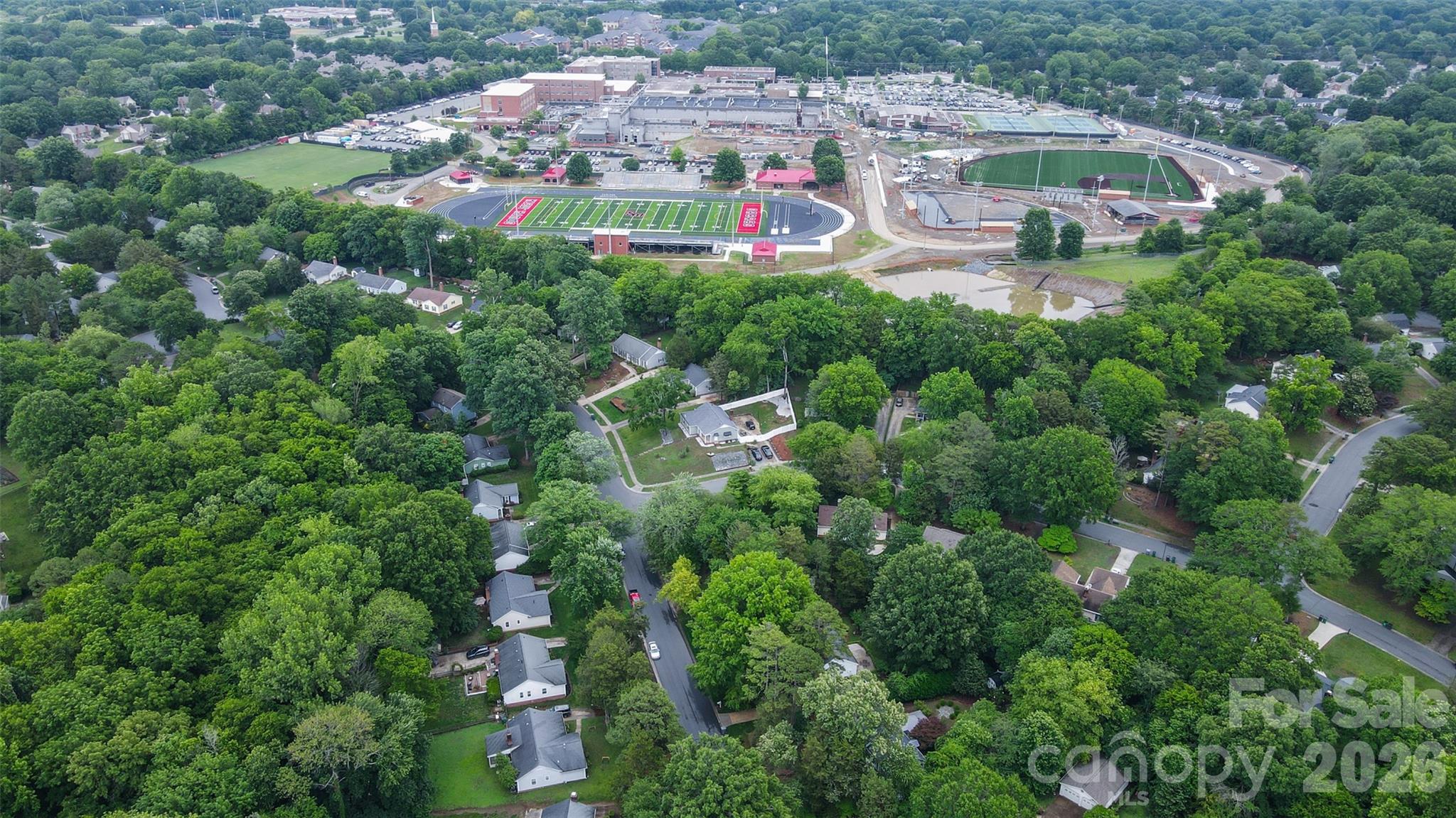 Photo 4 of 2425 Turnberry Lane, Charlotte, NC