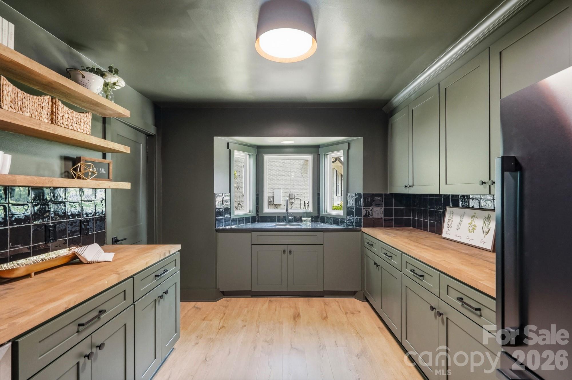 Photo 15 of 3800 Lovett Circle, Charlotte, NC