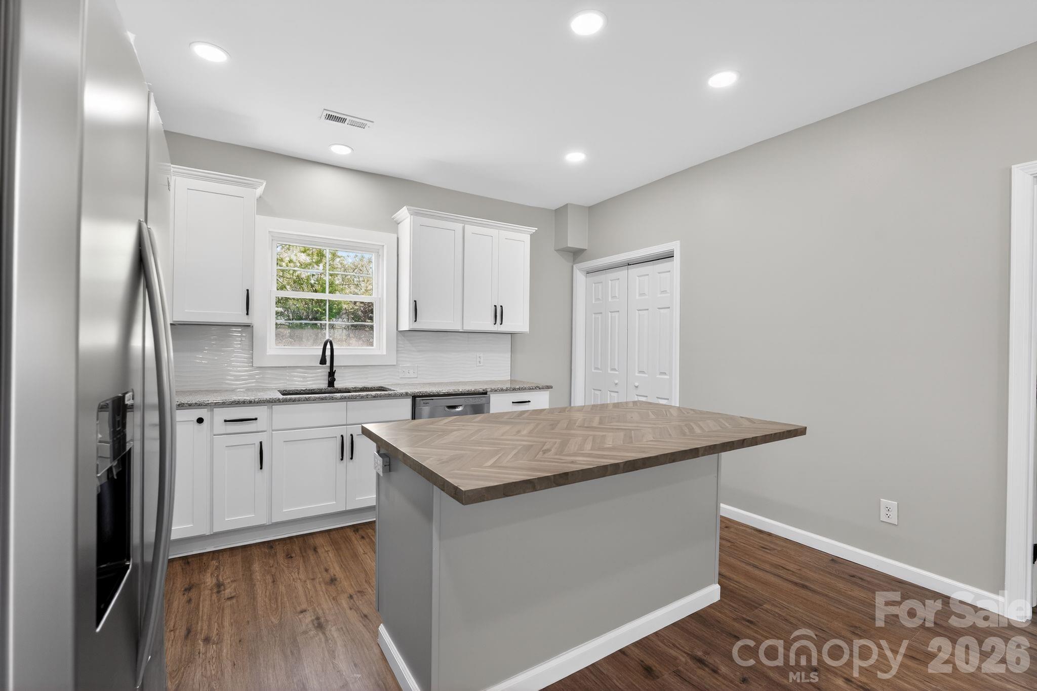 344 Mayflower Avenue, Cramerton, NC - photo 6 of 28