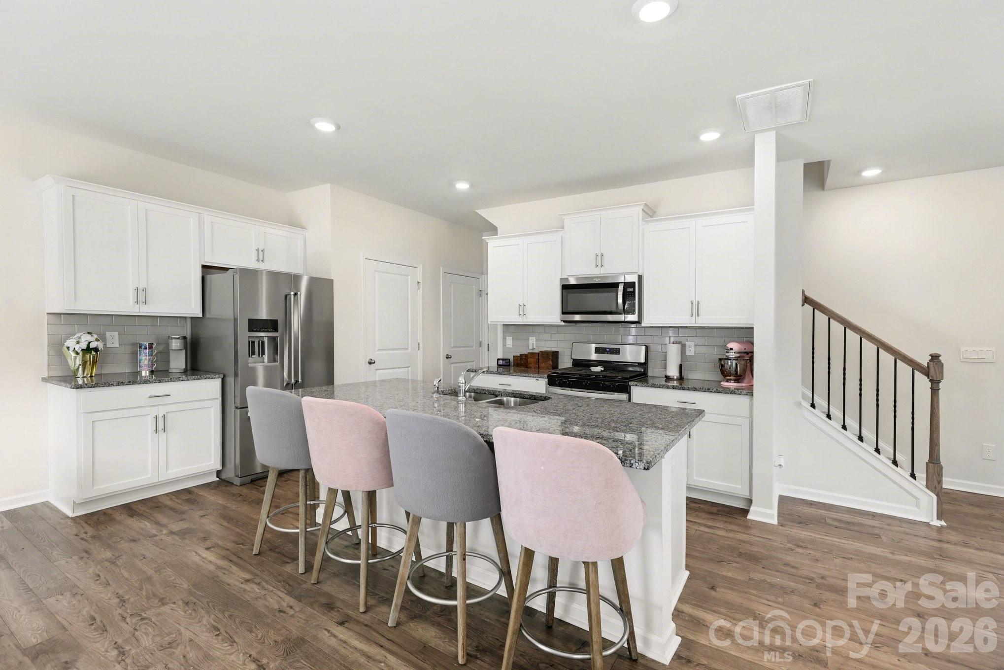 Photo 5 of 8133 Clairwood Drive, Charlotte, NC