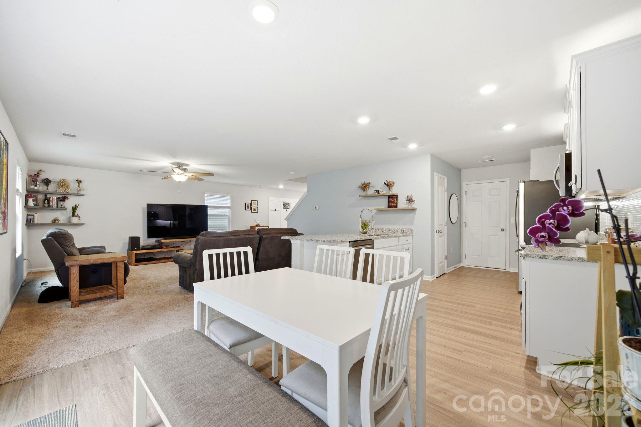Photo 12 of 565 Hawley Street, Charlotte, NC