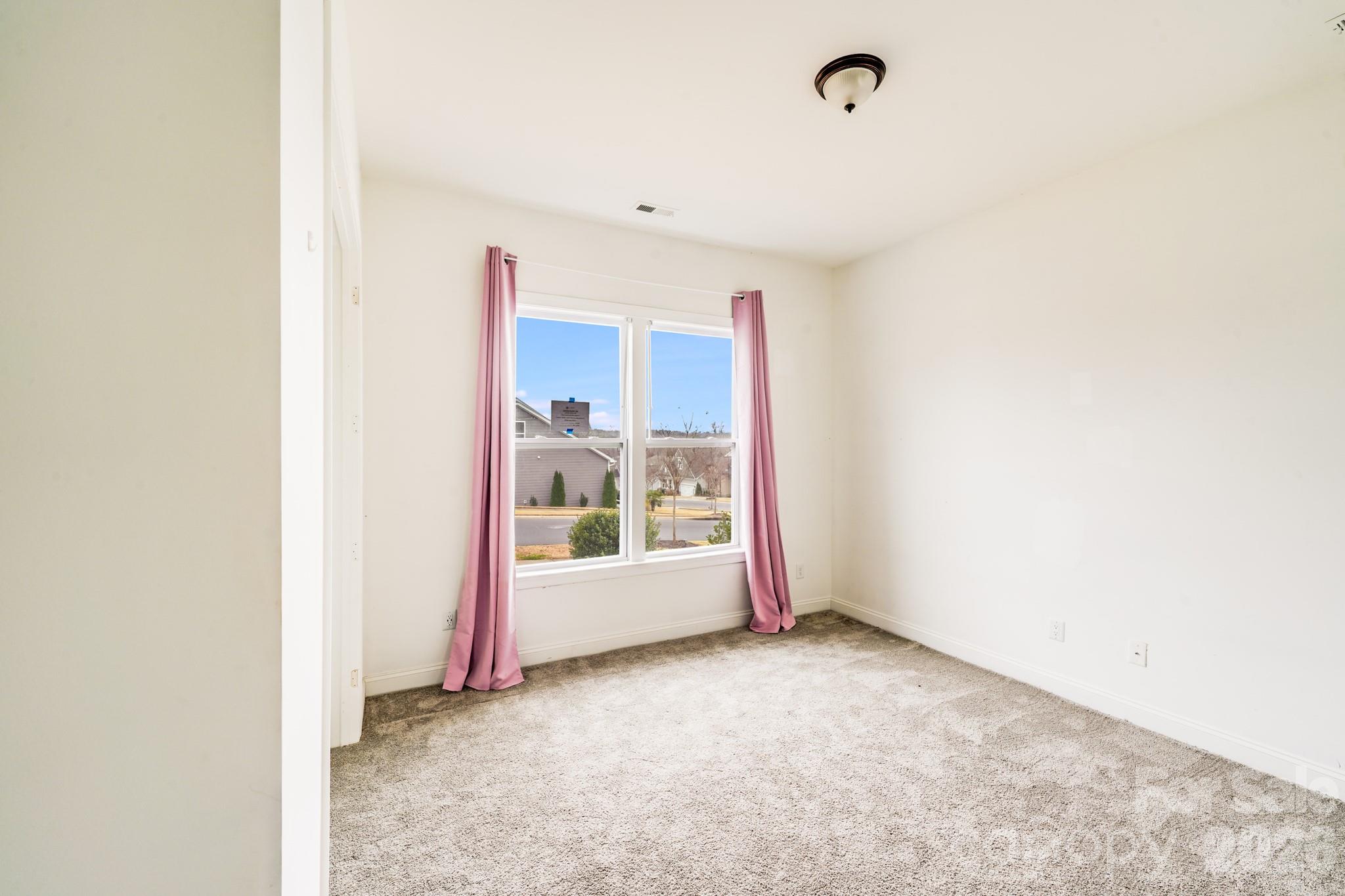 Photo 8 of 16004 Deer River Road, Charlotte, NC
