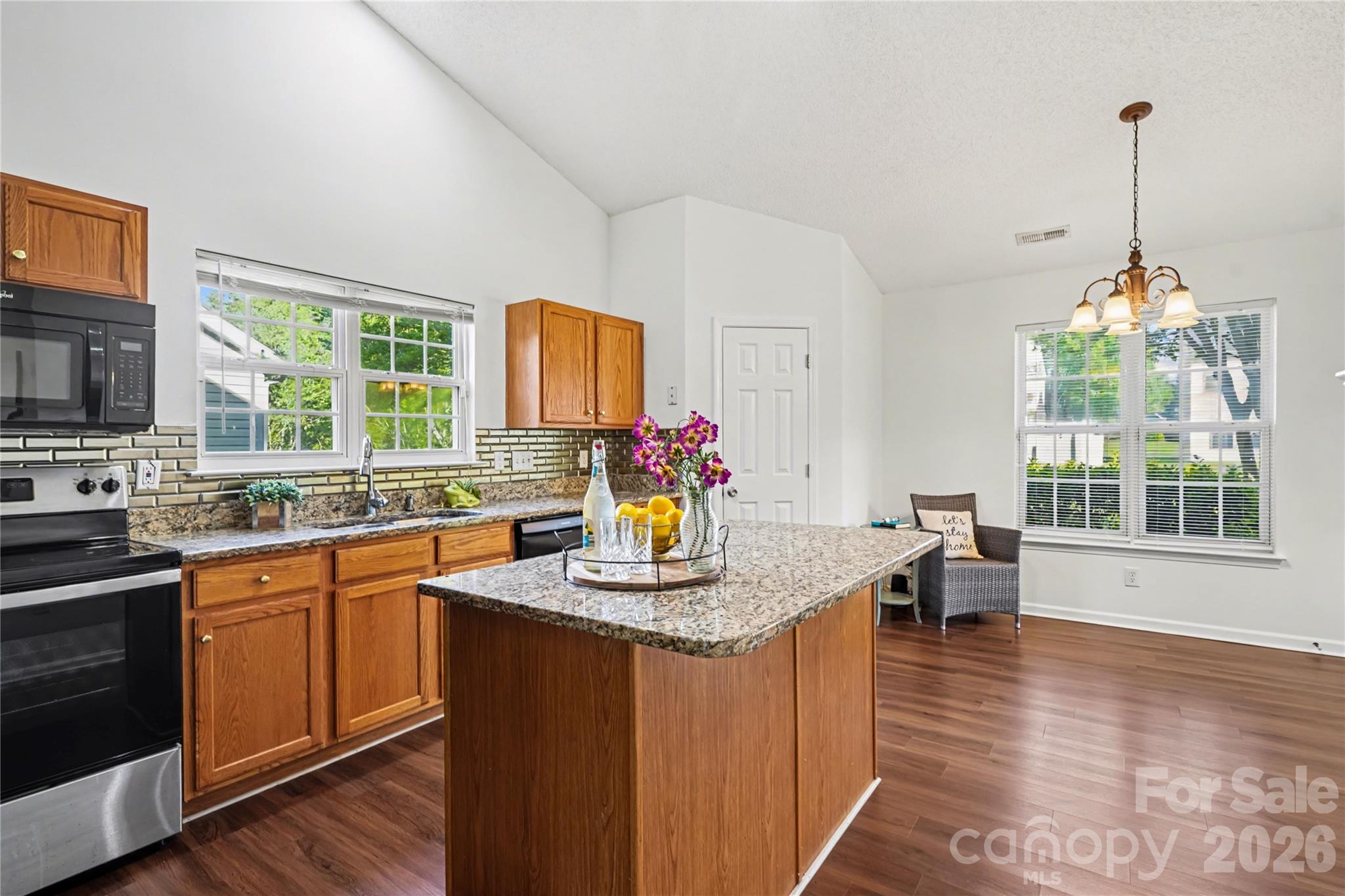 Photo 7 of 11709 BLACK MAPLE Avenue, Charlotte, NC