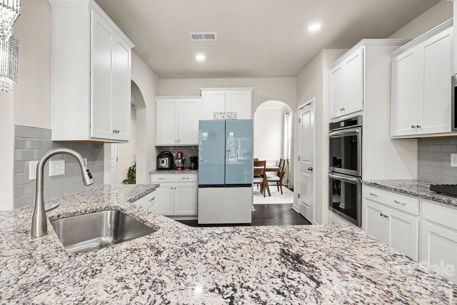 1031 Lookout Shoals Drive, Fort Mill, SC - photo 9 of 49
