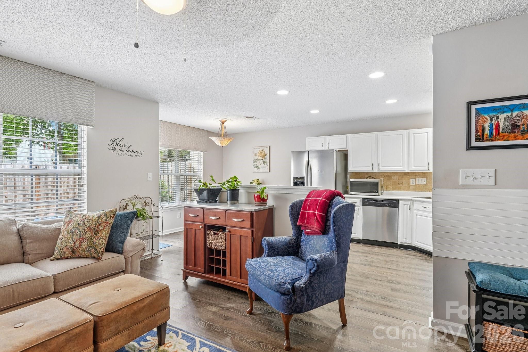 Photo 8 of 8406 Southgate Commons Drive, Charlotte, NC