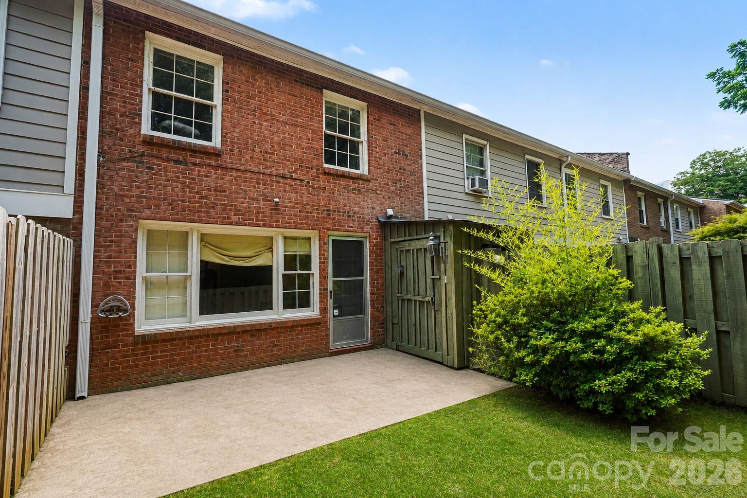 Photo 15 of 4605 Hedgemore DriveH, Charlotte, NC