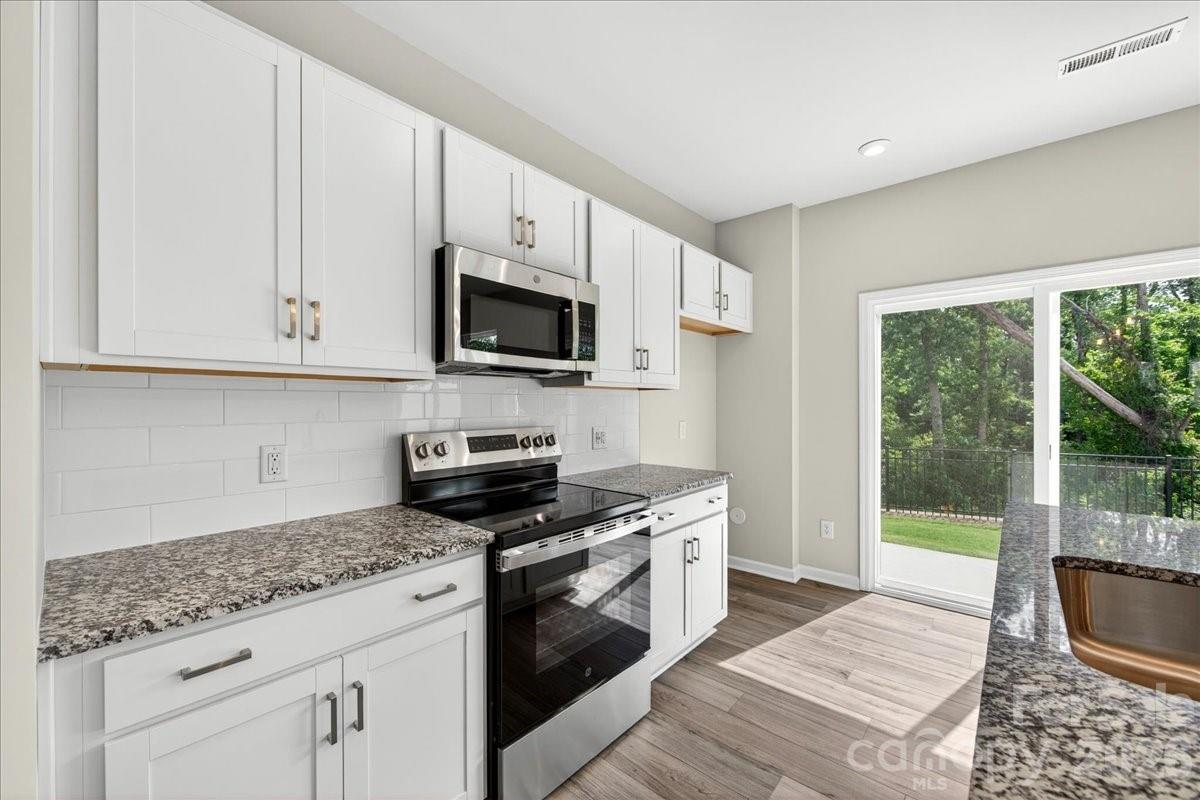 Photo 11 of 6049 Longar Lane, Charlotte, NC