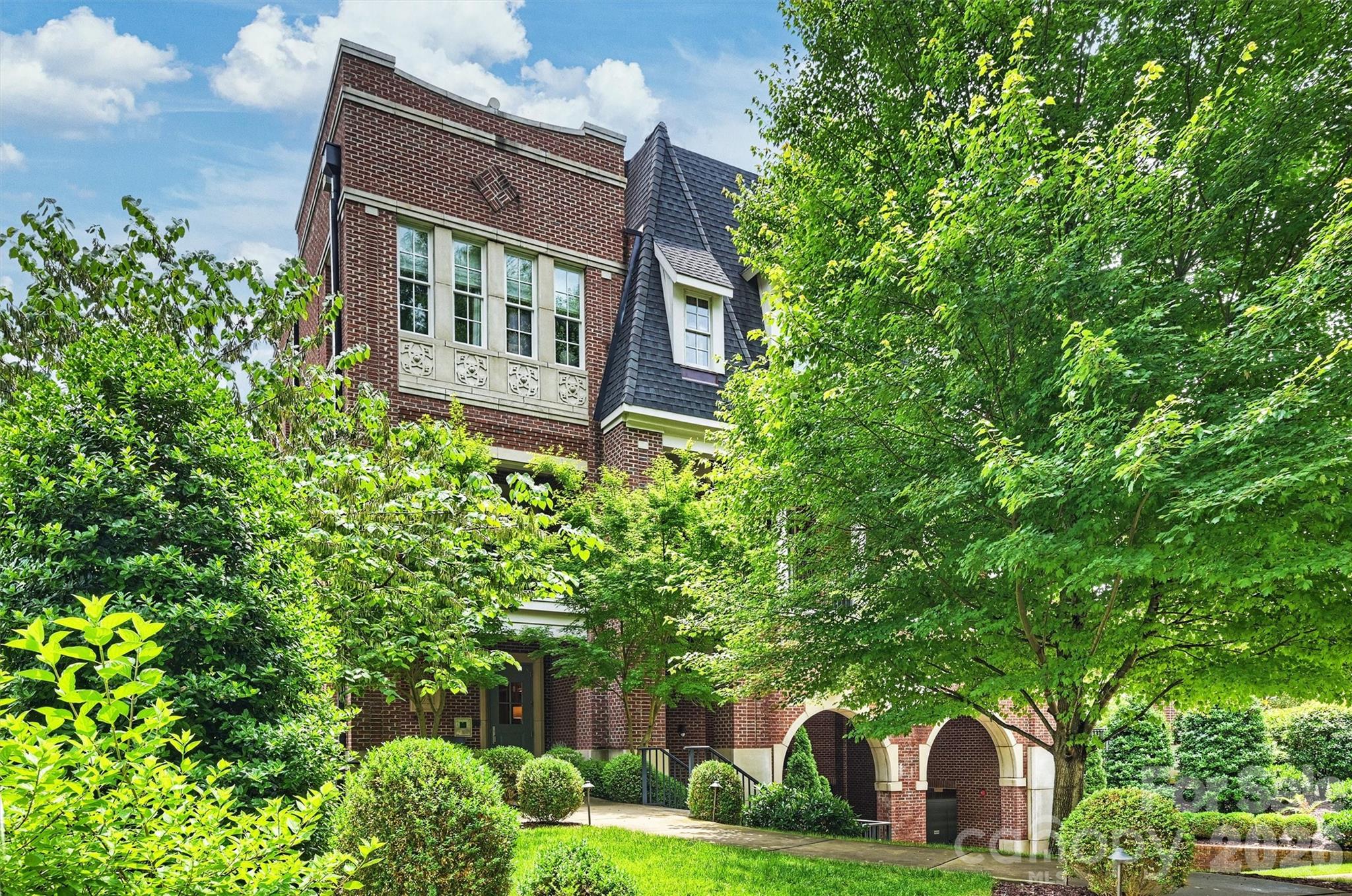 Photo 2 of 2251 Selwyn Avenue102, Charlotte, NC