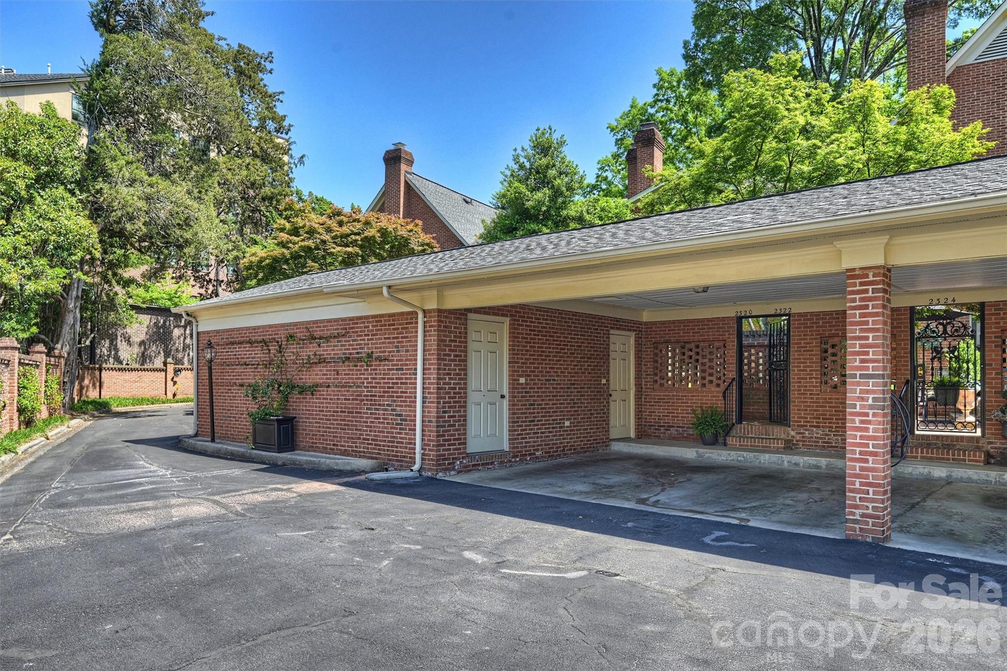 Photo 43 of 2320 Selwyn Avenue, Charlotte, NC