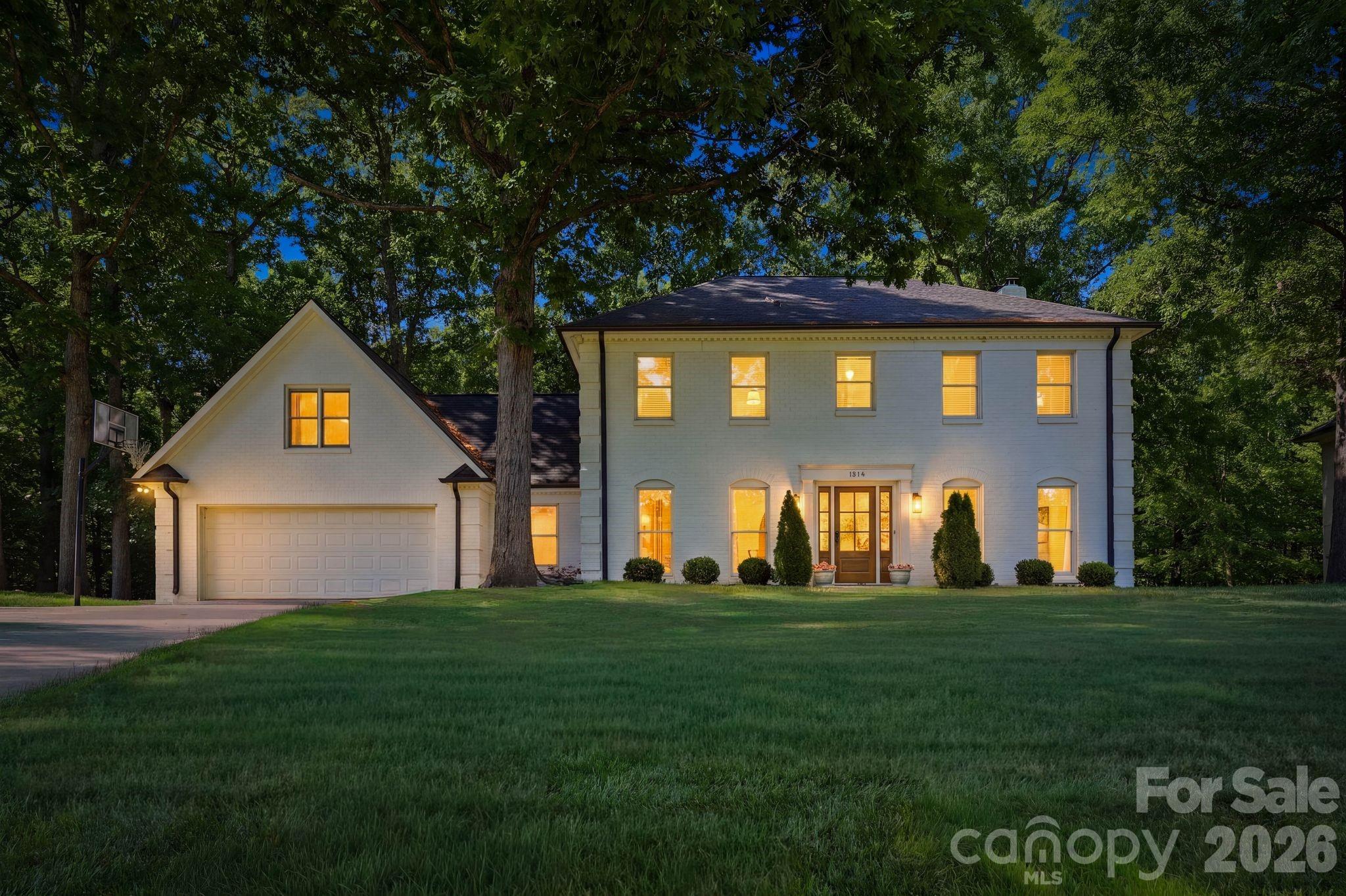 Home for sale at 1015 Thistle Court, Charlotte, NC — photo 1 of 44