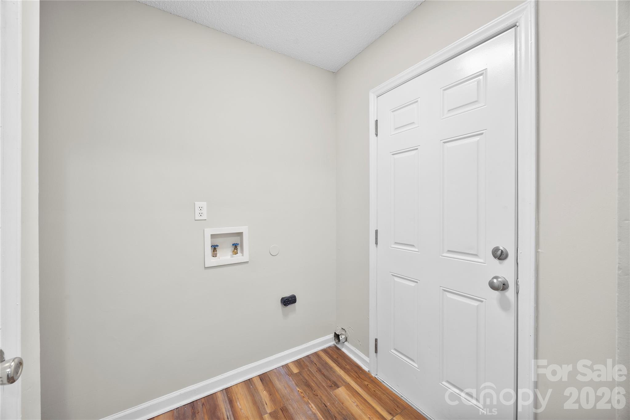 Photo 10 of 4525 Rolling Hill Drive, Charlotte, NC