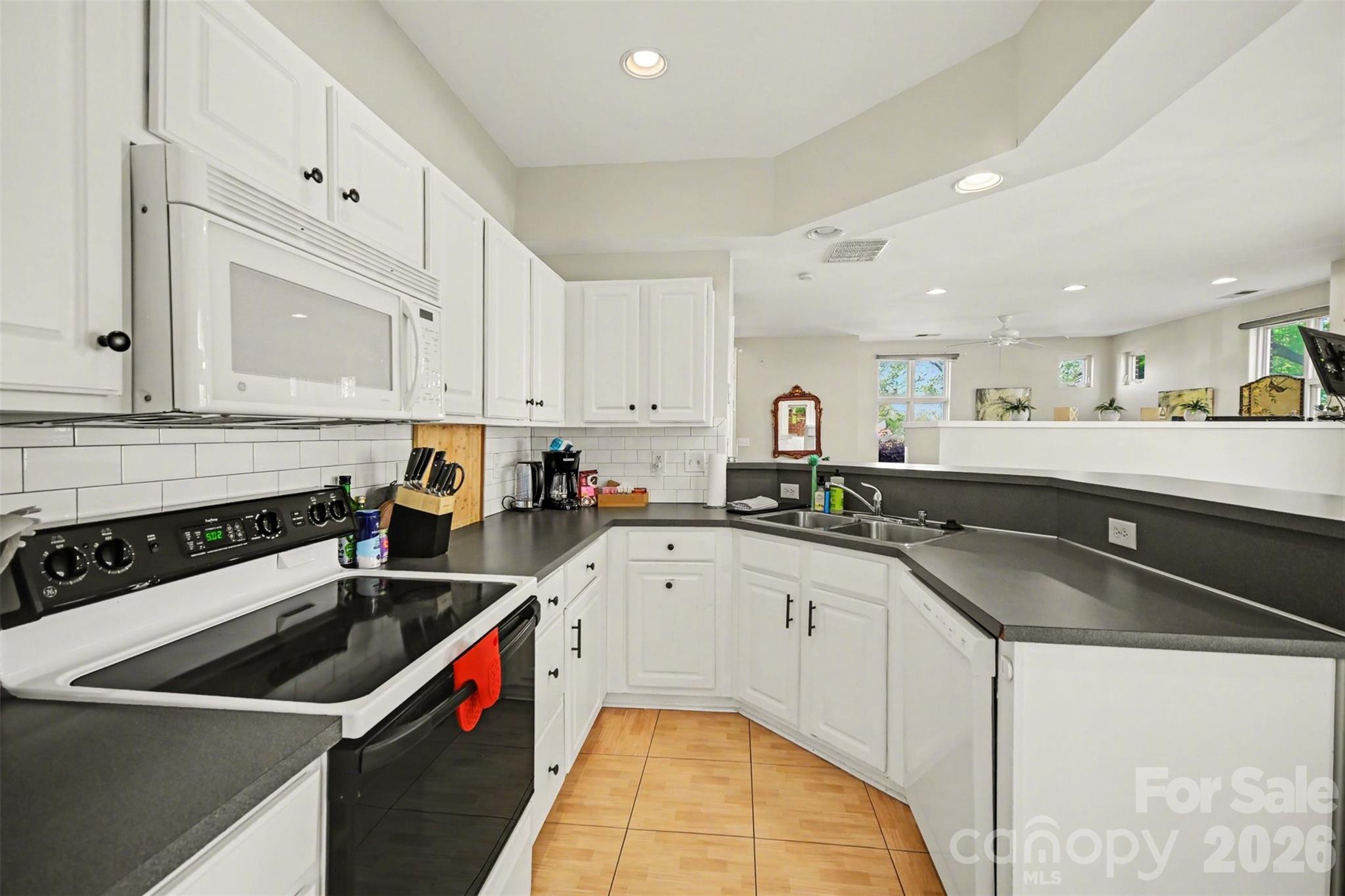 Photo 14 of 701 E 8th Street, Charlotte, NC