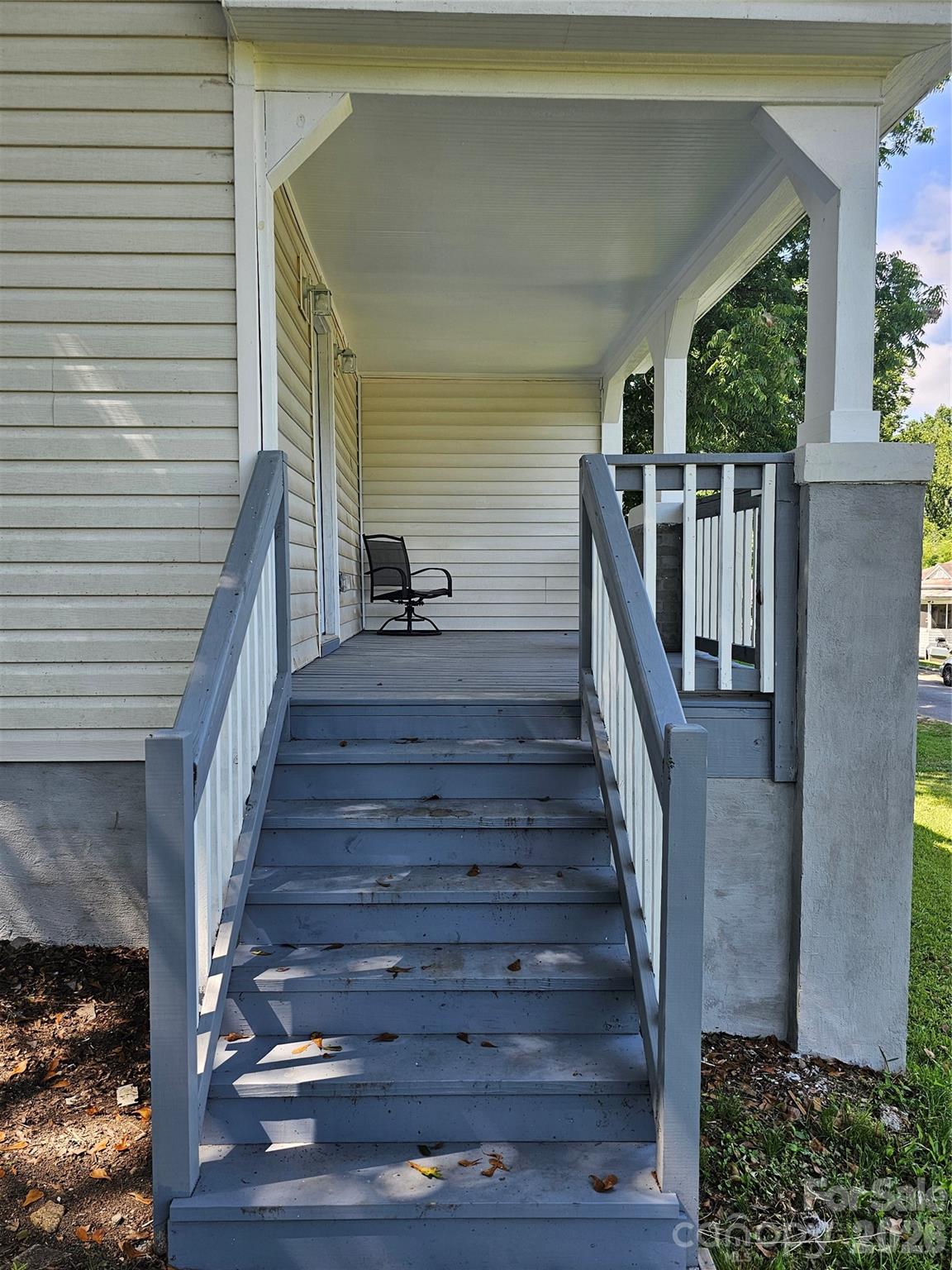 Photo 2 of 31 Poplar Street, Great Falls, SC