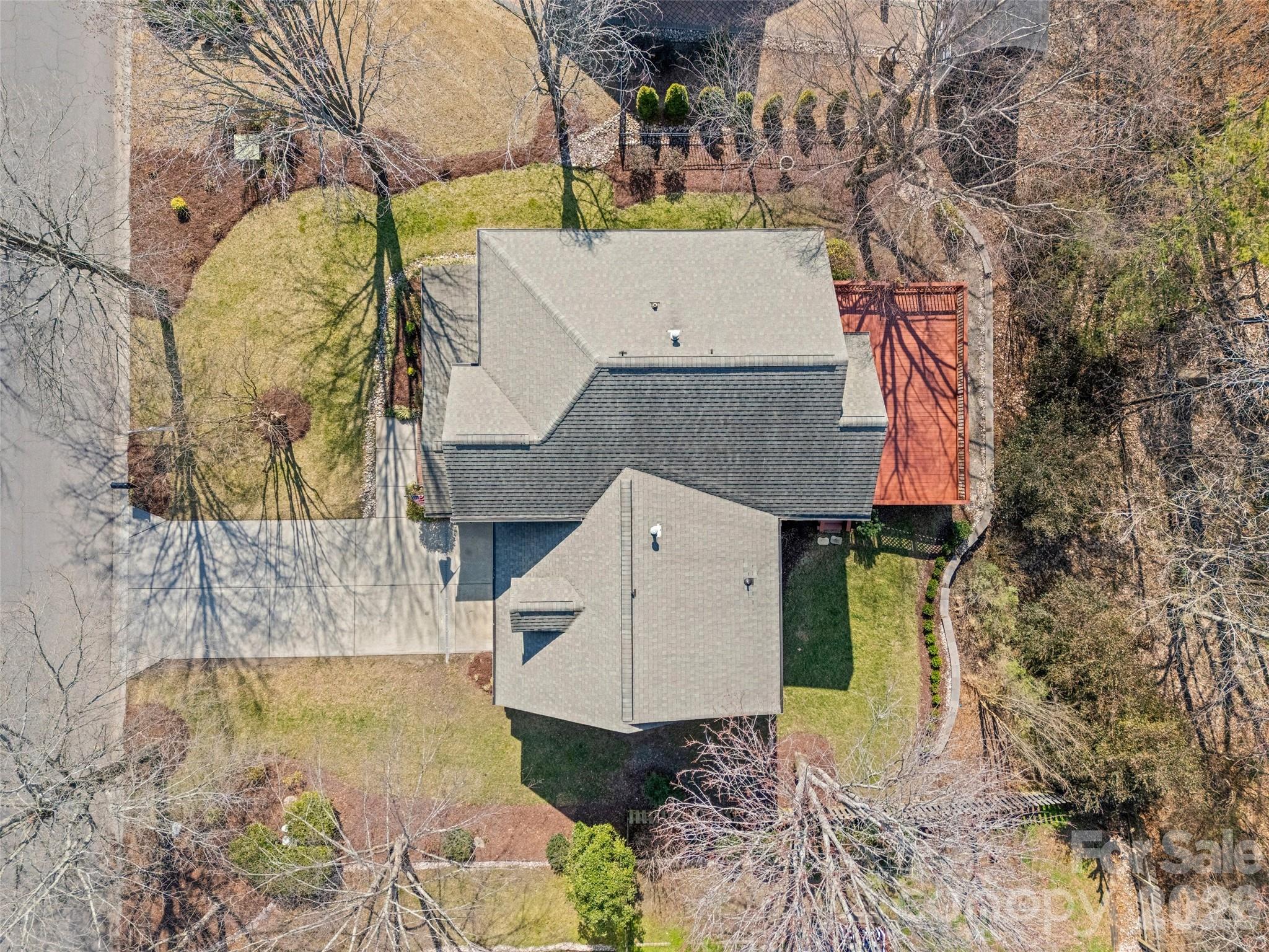 1039 Hunters Run Drive, Tega Cay, SC - photo 22 of 38