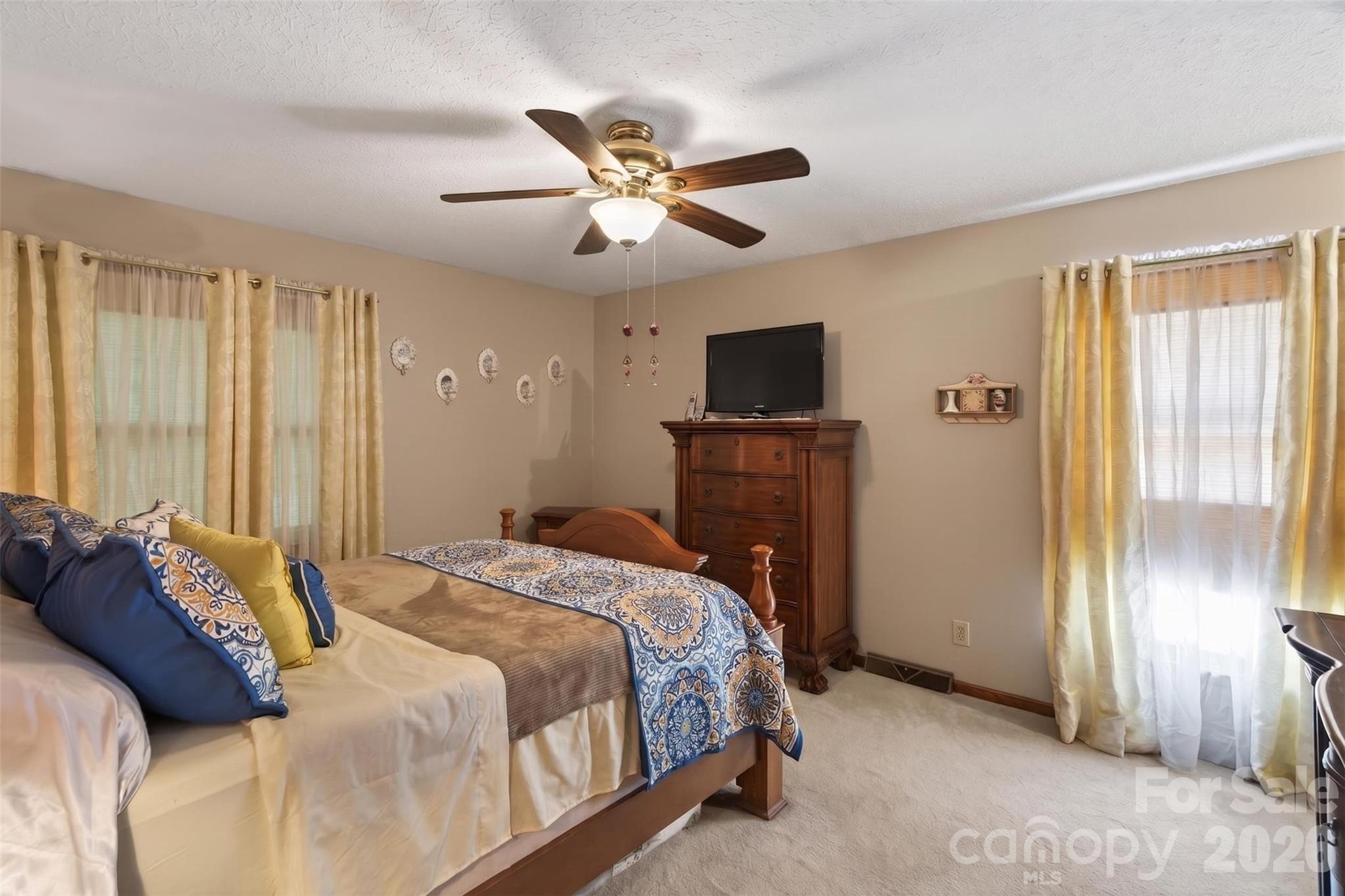 104 Hallett Street, Fort Mill, SC - photo 9 of 49