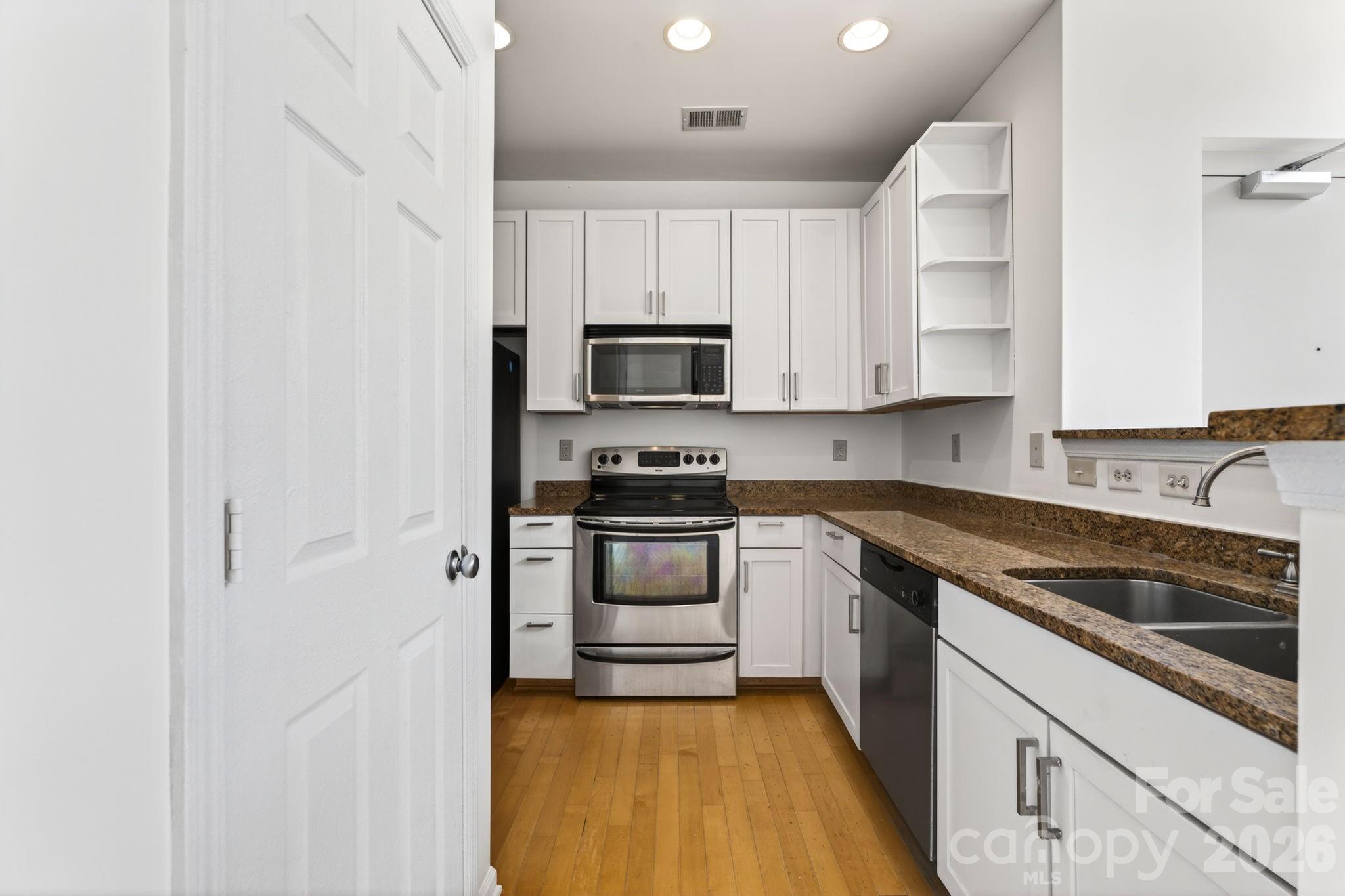 Photo 10 of 649 Raphael Place, Charlotte, NC