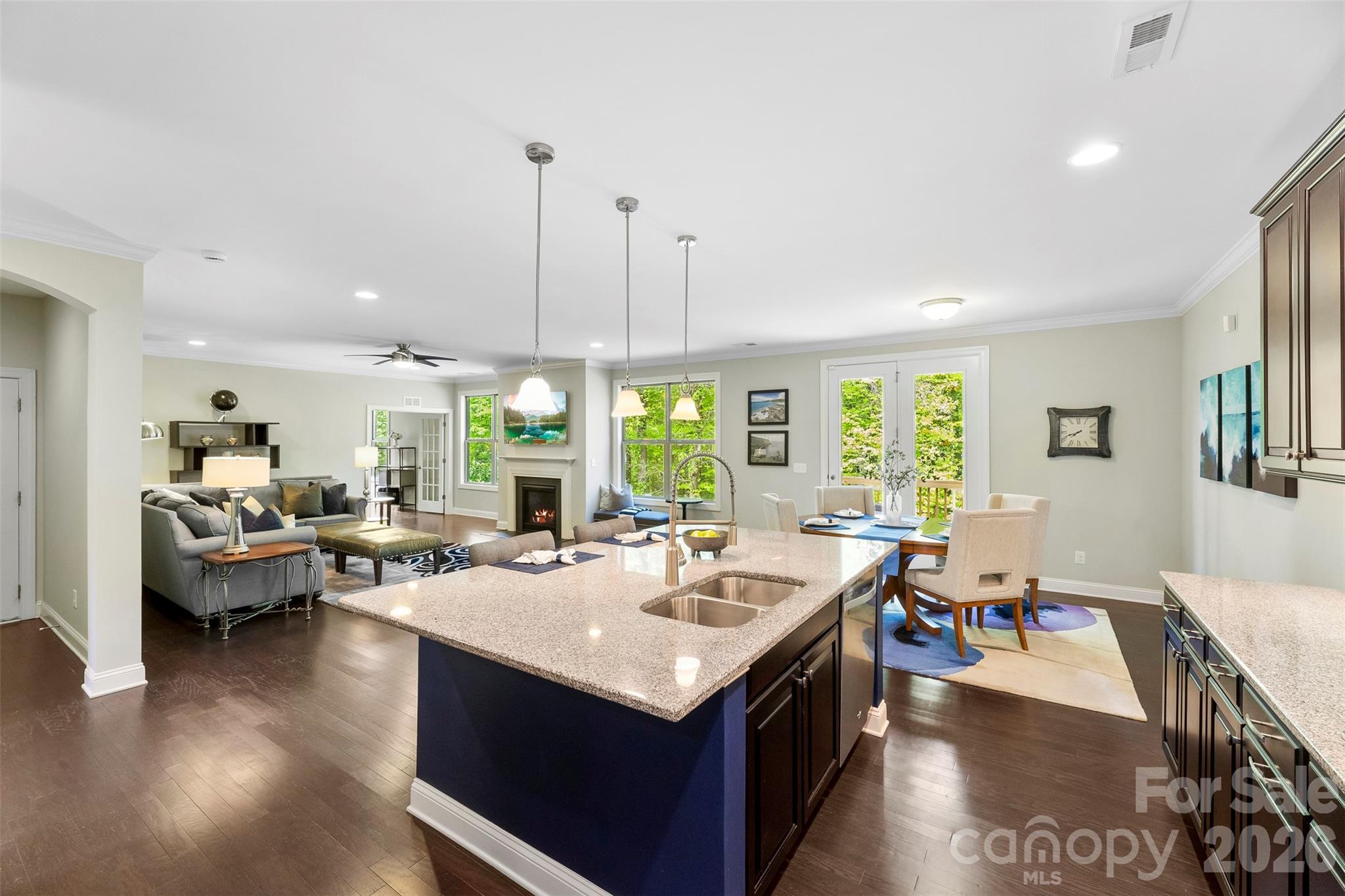Photo 2 of 220 Kingsdown Avenue, Charlotte, NC